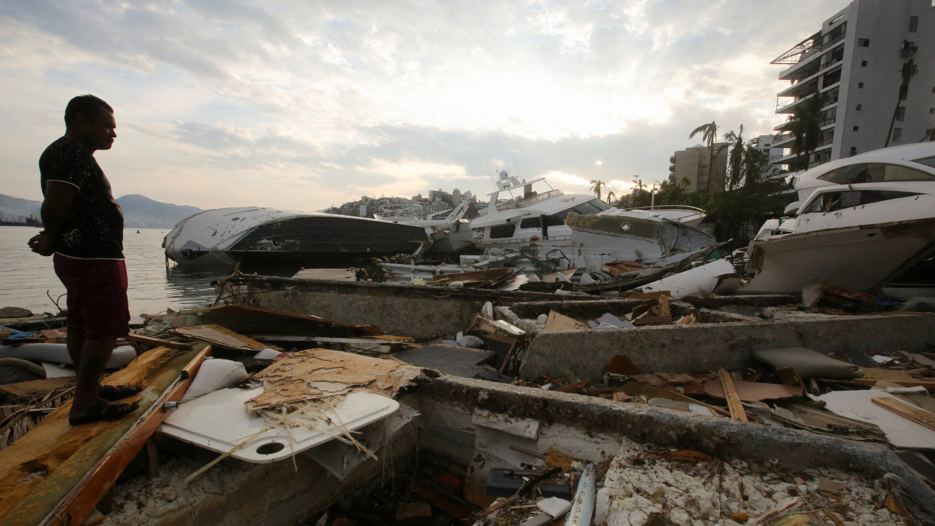 Huracán Otis: Van 50 Muertos, 30 Desaparecidos y 274 Mil Viviendas ...