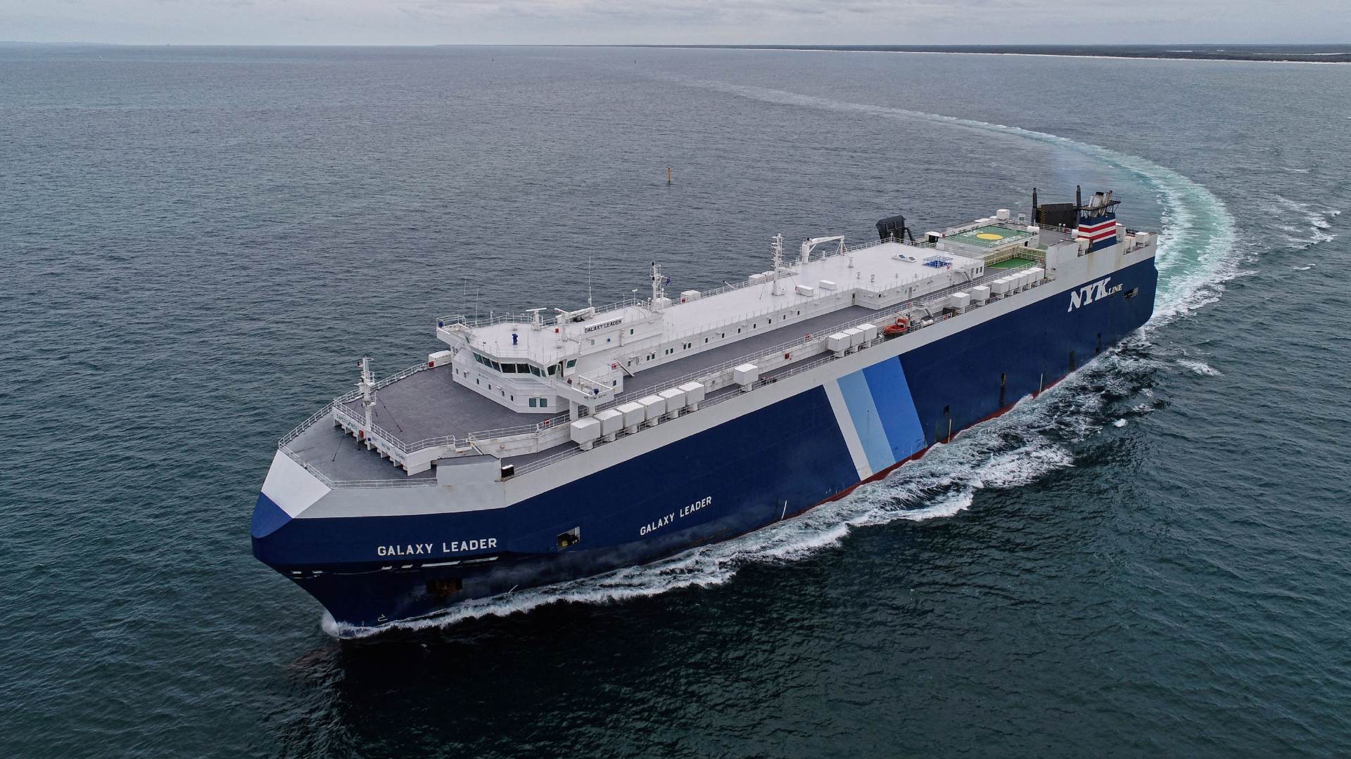 Secuestran Barco en el Mar Rojo que Lleva Mexicanos en Tripulación | N+