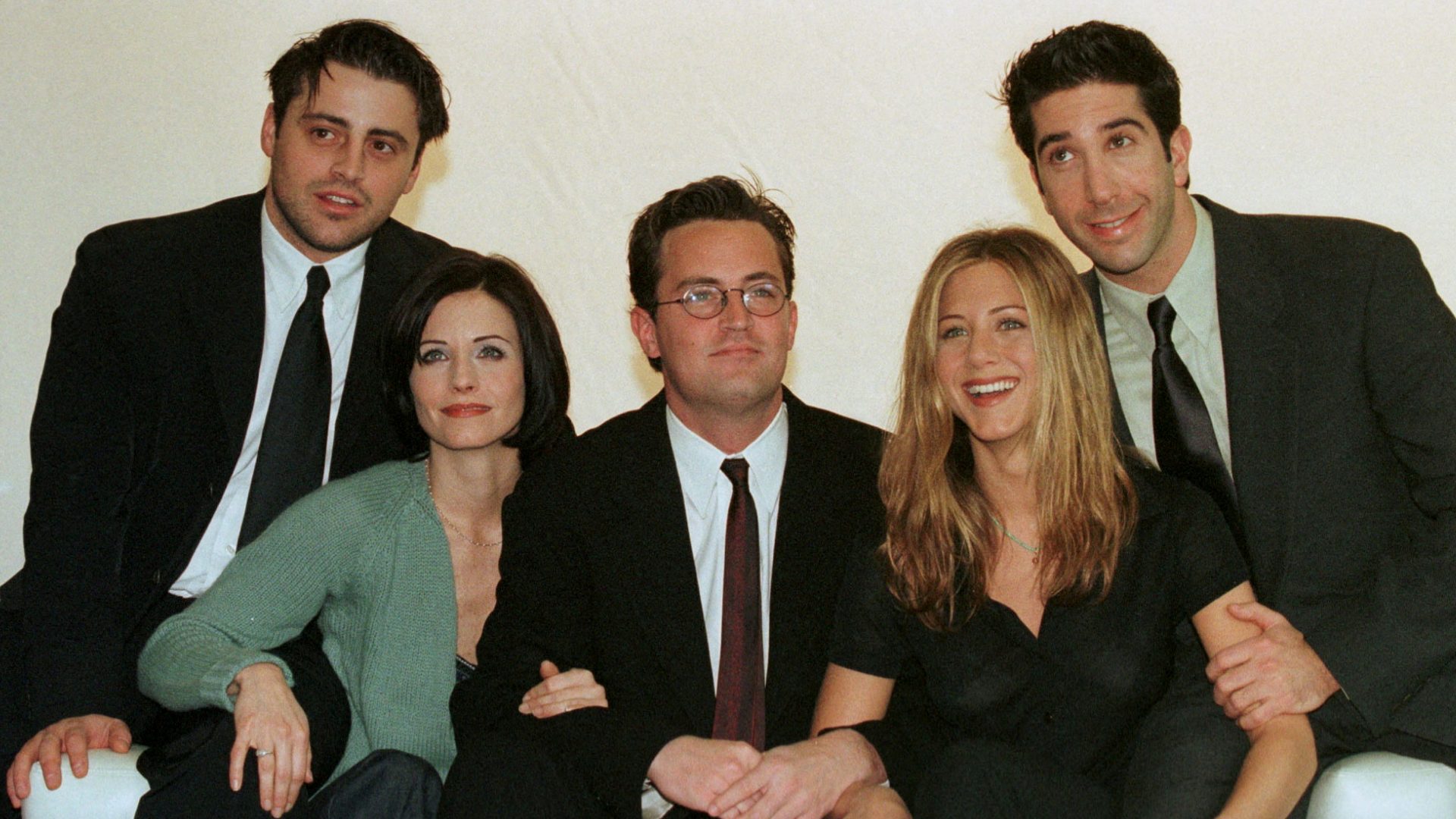 Jennifer Aniston Rinde Homenaje a Matthew Perry; Así lo Recordó | N+