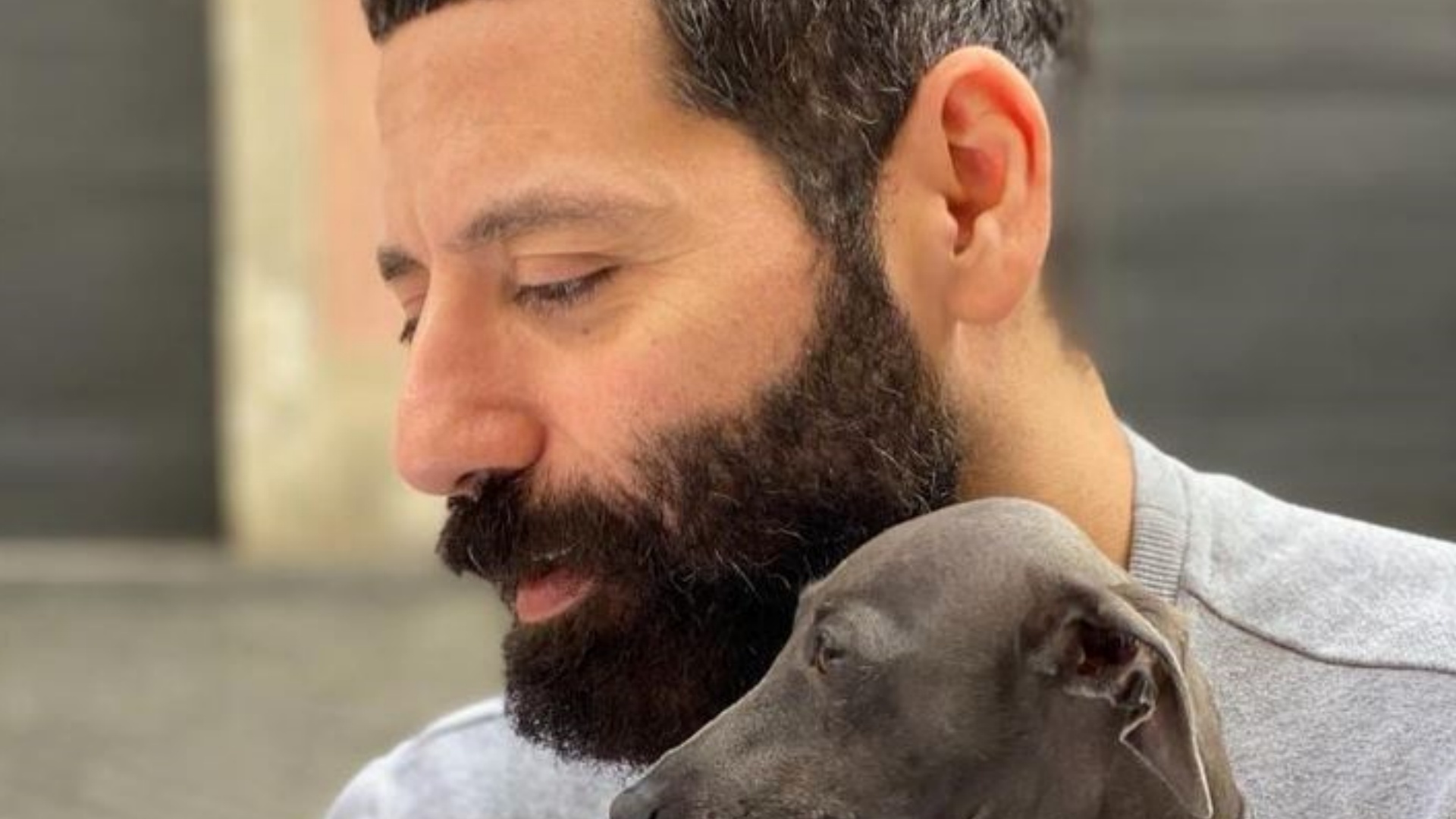 Muere Diseñador Davide Renne 10 Días después de Firmar con Moschino | N+