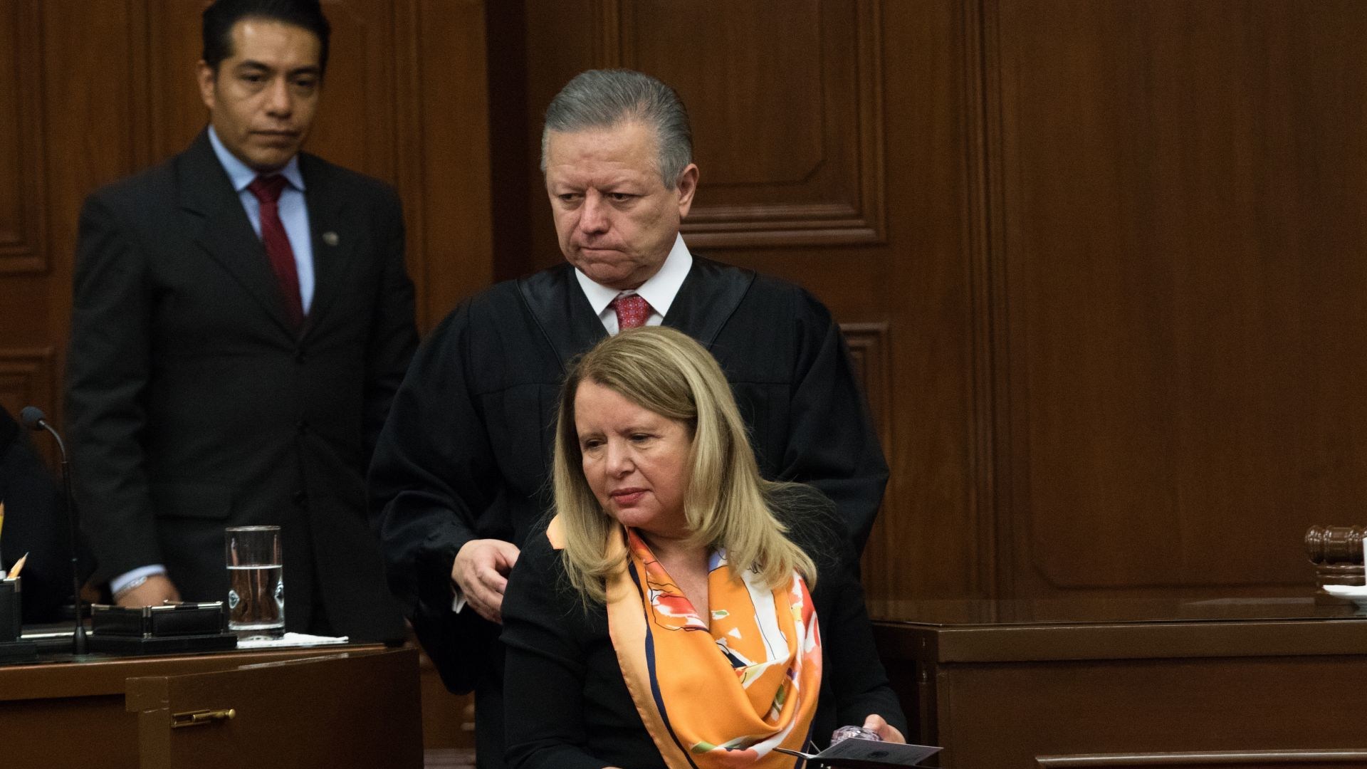 Se Enfrentan Loretta Ortiz y Arturo Zaldívar por Asuntos Pendientes en ...