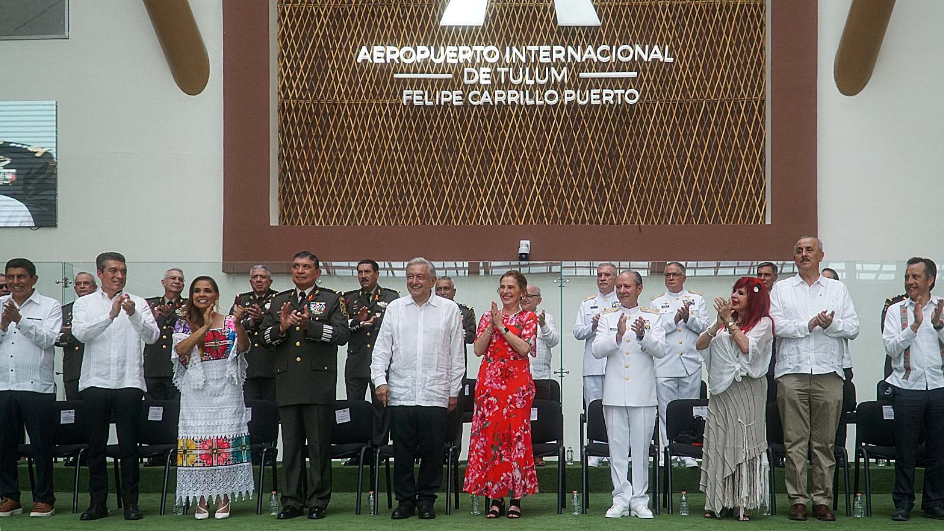 AMLO Inaugura el Aeropuerto de Tulum; Así Fue el "Banderazo" de Operaciones | N+