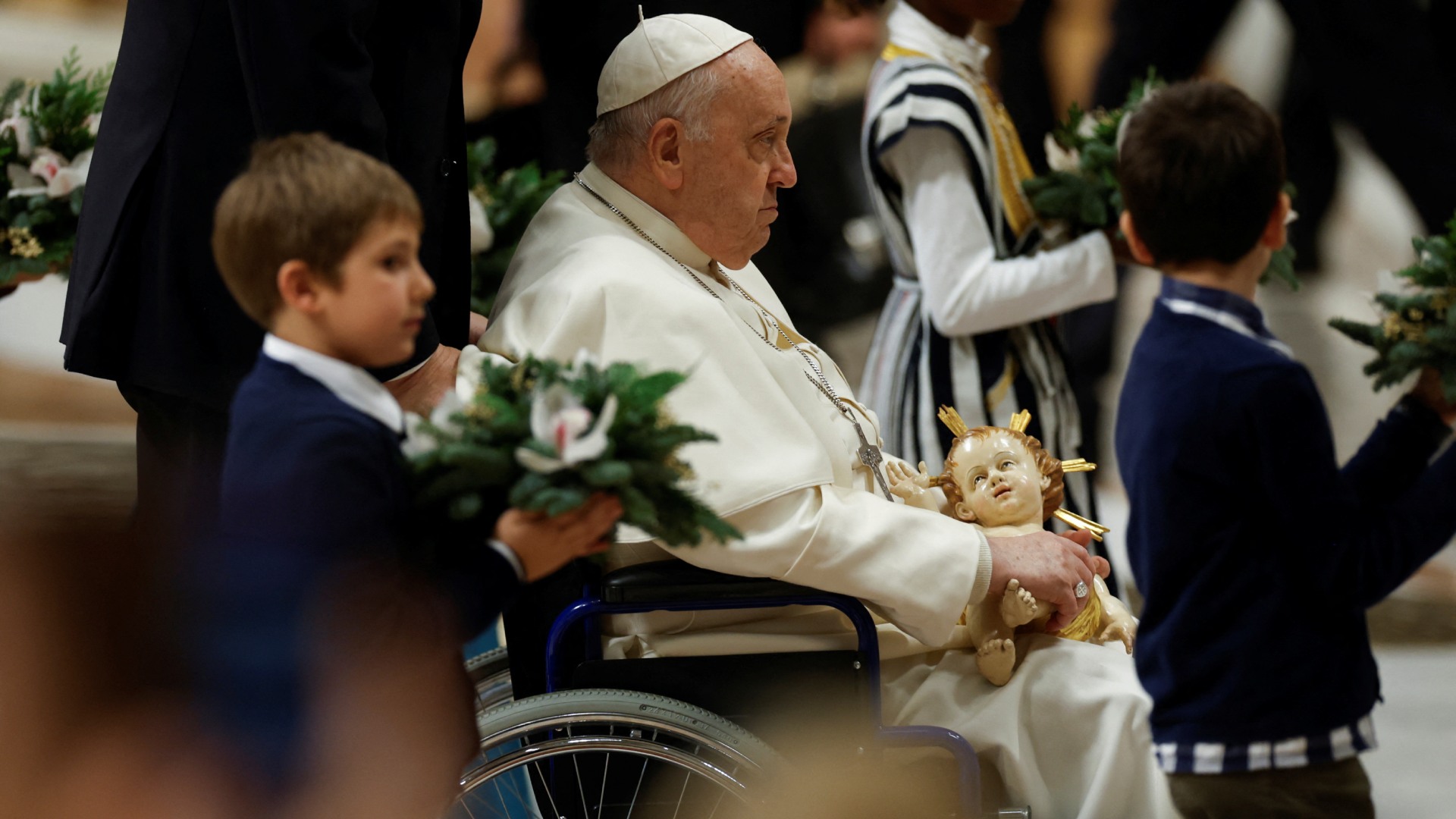 Papa Celebra Misa de Gallo en el Vaticano con el 'Corazón' en Belén | N+