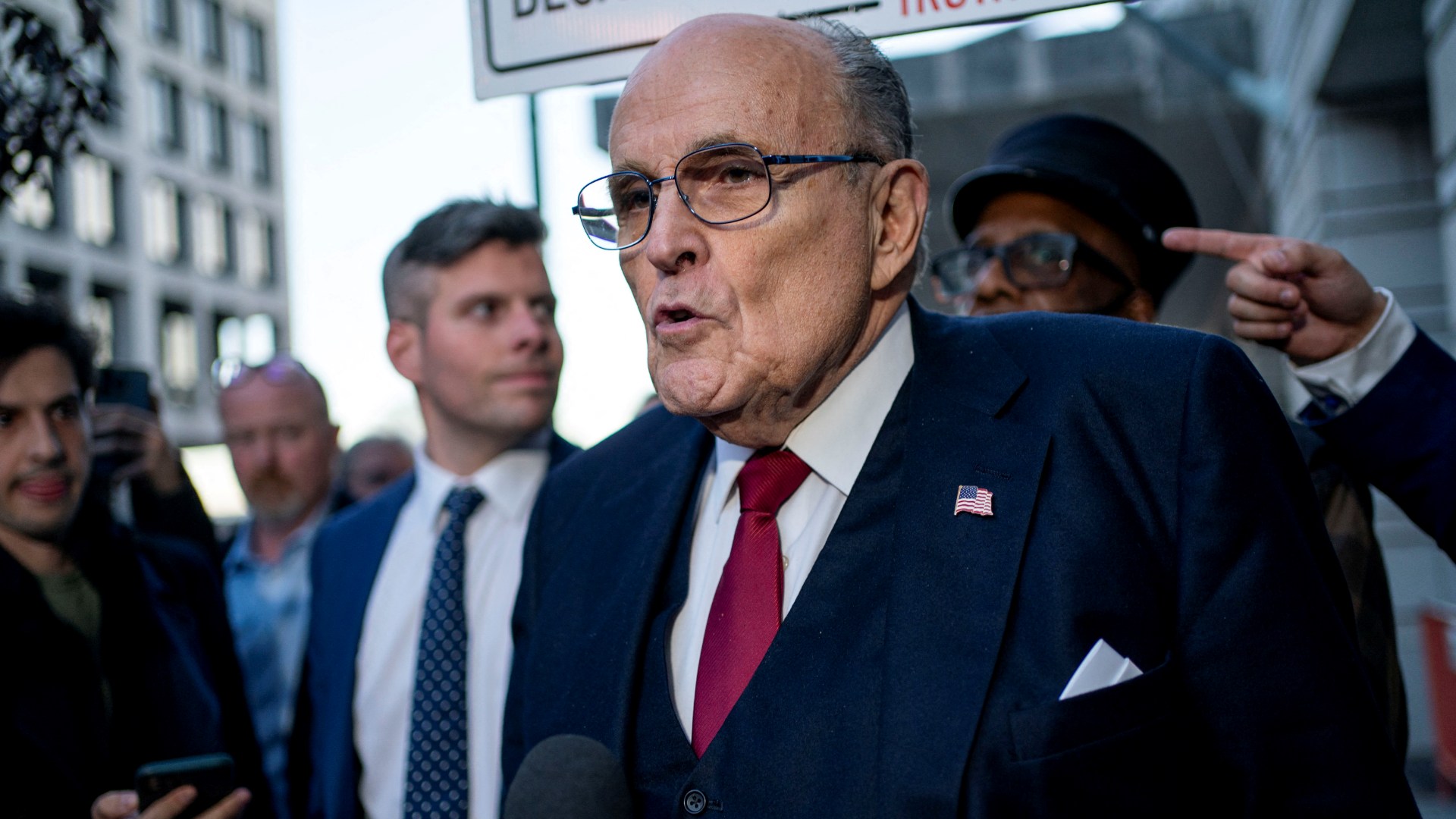 Rudy Giuliani Deberá Pagar 148 Millones de Dólares por Difamación | N+