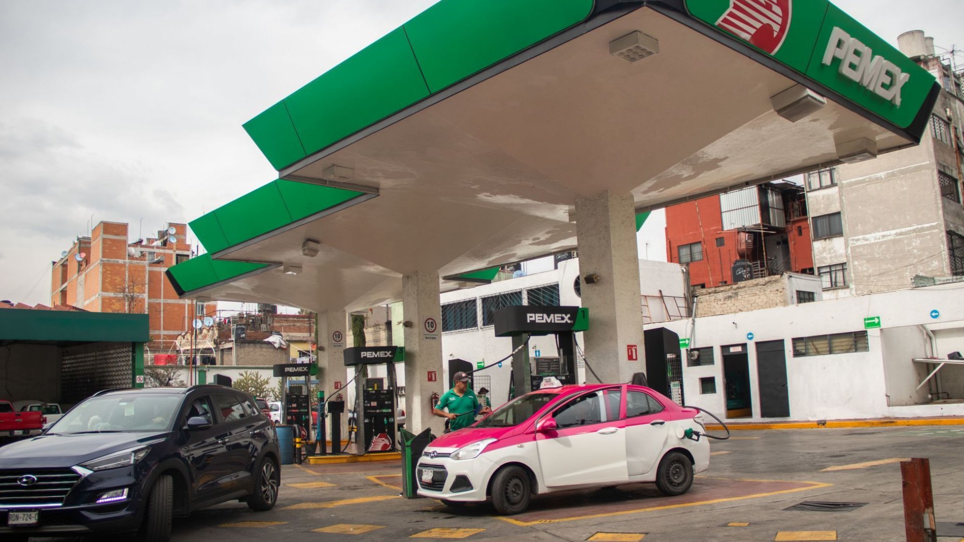 ¿Gasolinazo? CRE Reporta Venta de Combustible en casi 30 Pesos por ...