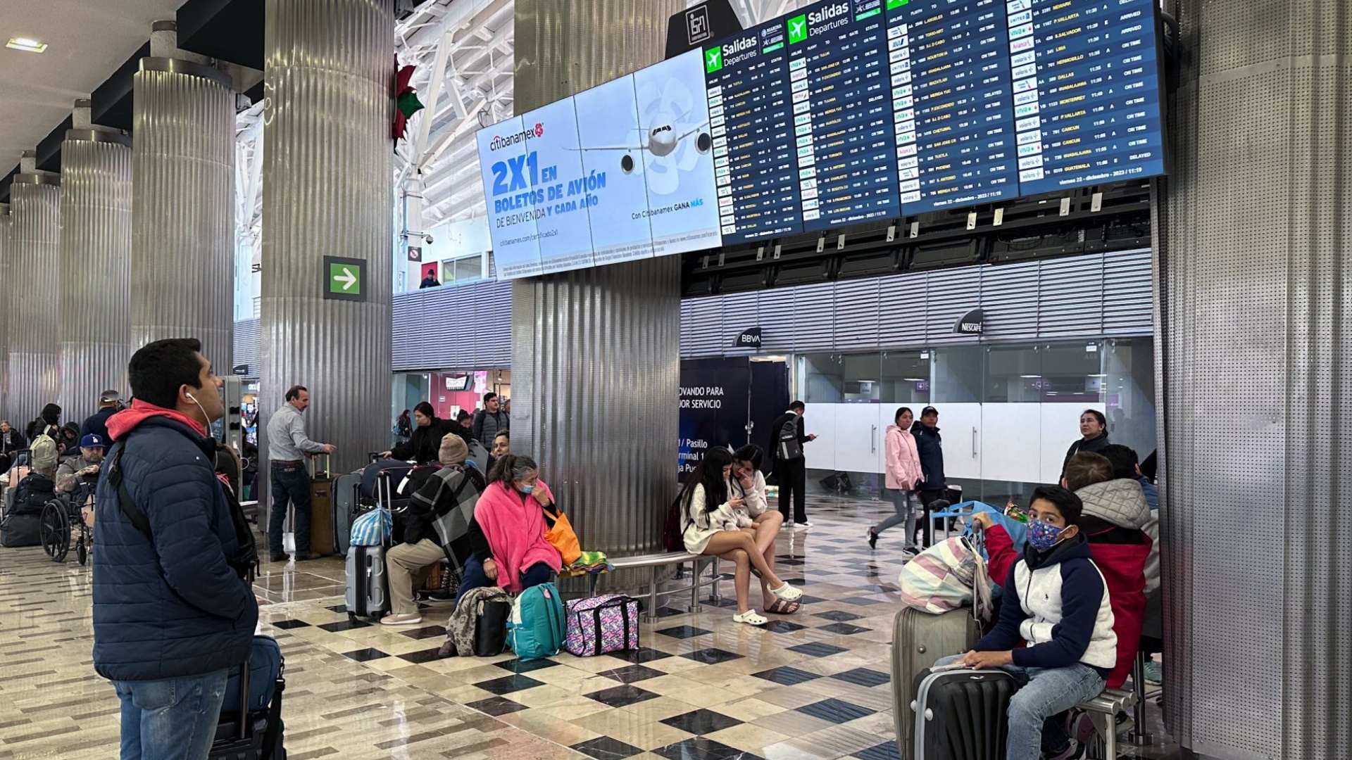 AICM: ¿Qué Pasó con las Pantallas del Aeropuerto Hoy? Evita que Falla Complique tu Vuelo | N+