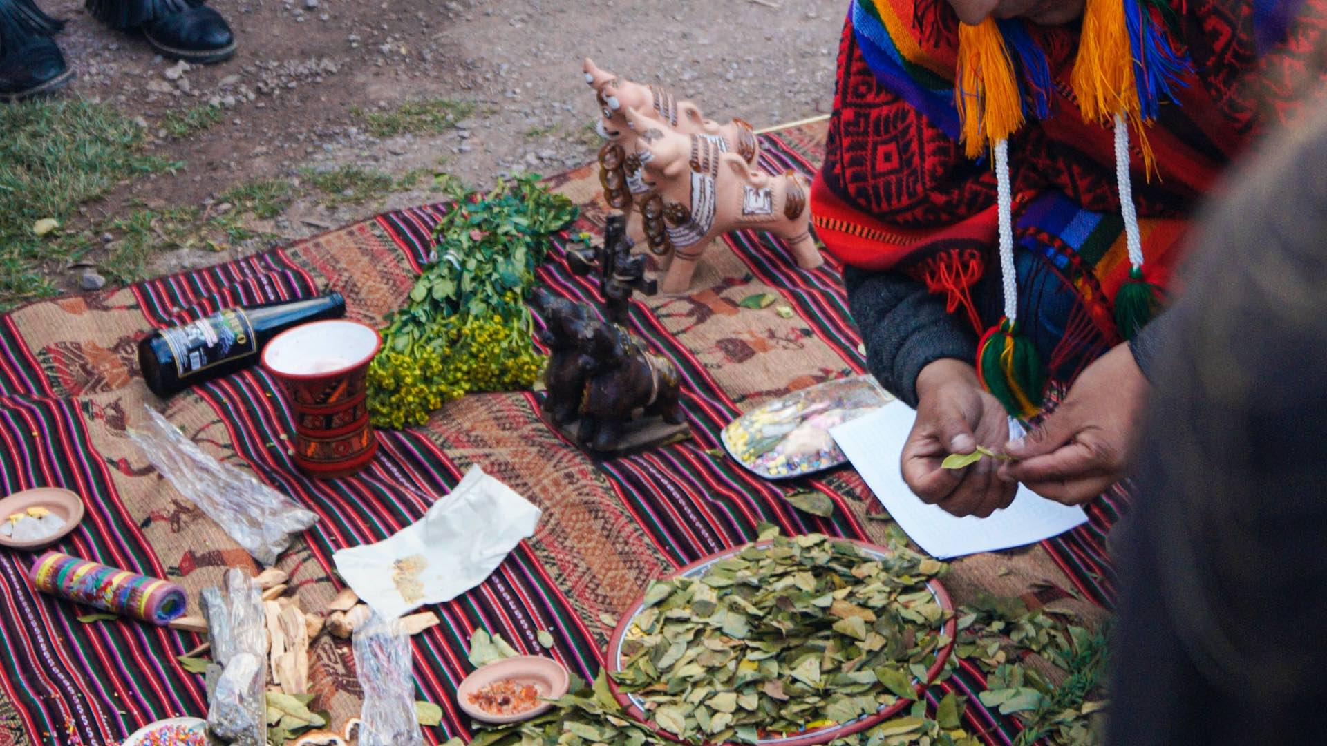 Muere 'Curandero' Tras Explosión Durante una 'Limpia' en Puebla | N+
