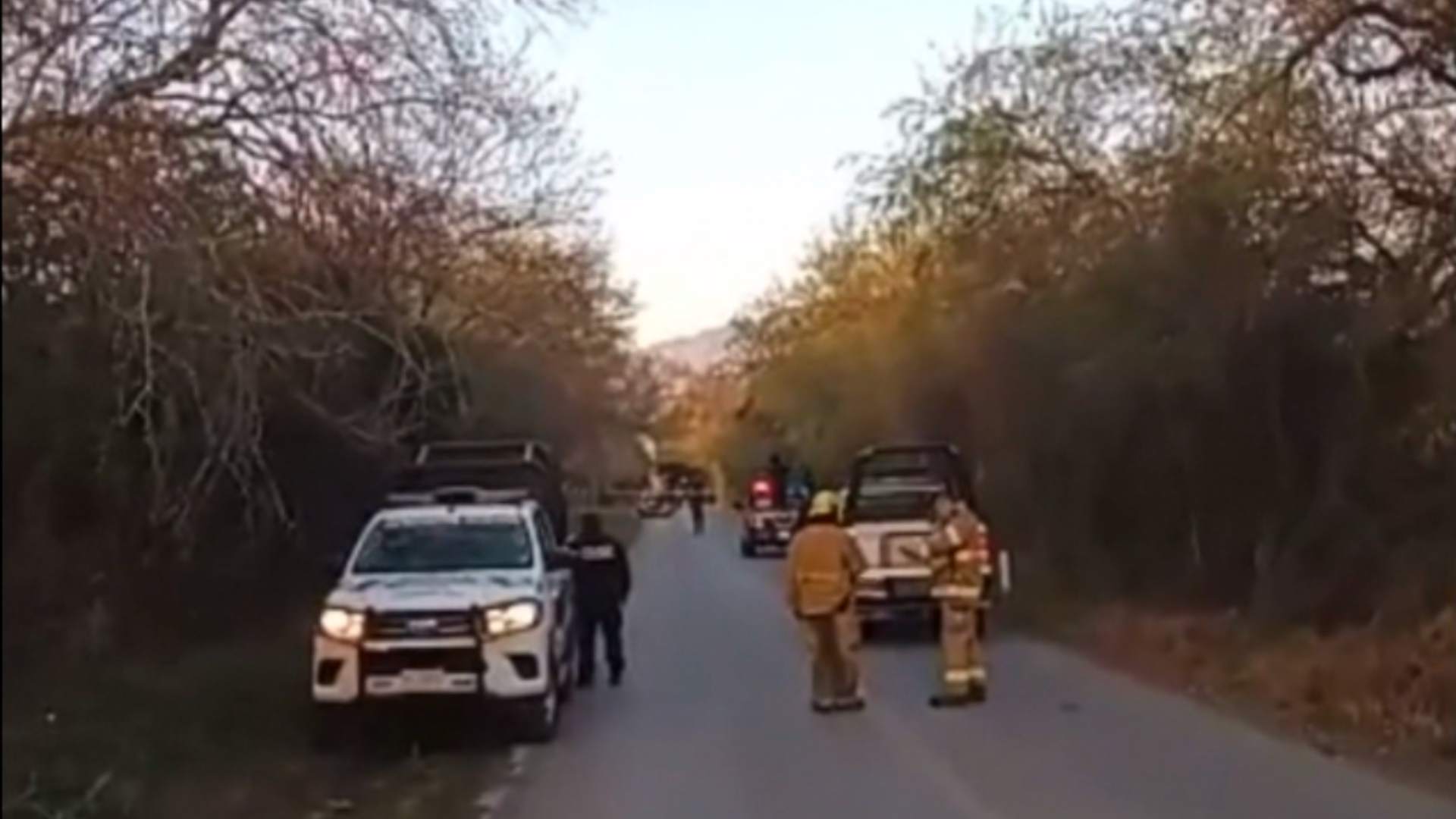 Hallan Dos Cuerpos Calcinados en un Carro en Linares, Nuevo León | N+