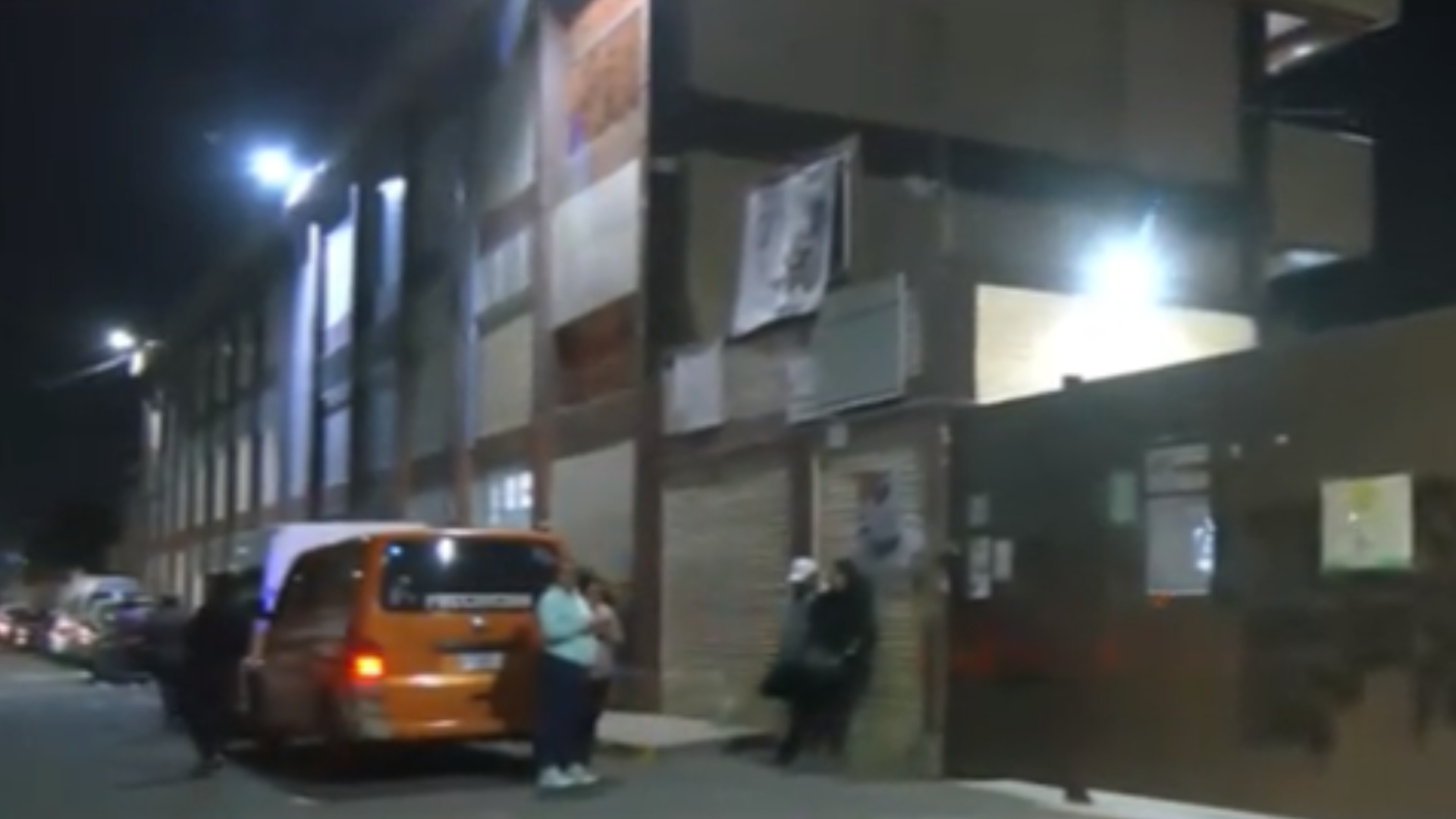 Estudiante Muere en Secundaria de CDMX; Compañero dice que Nadie lo Ayudó | N+