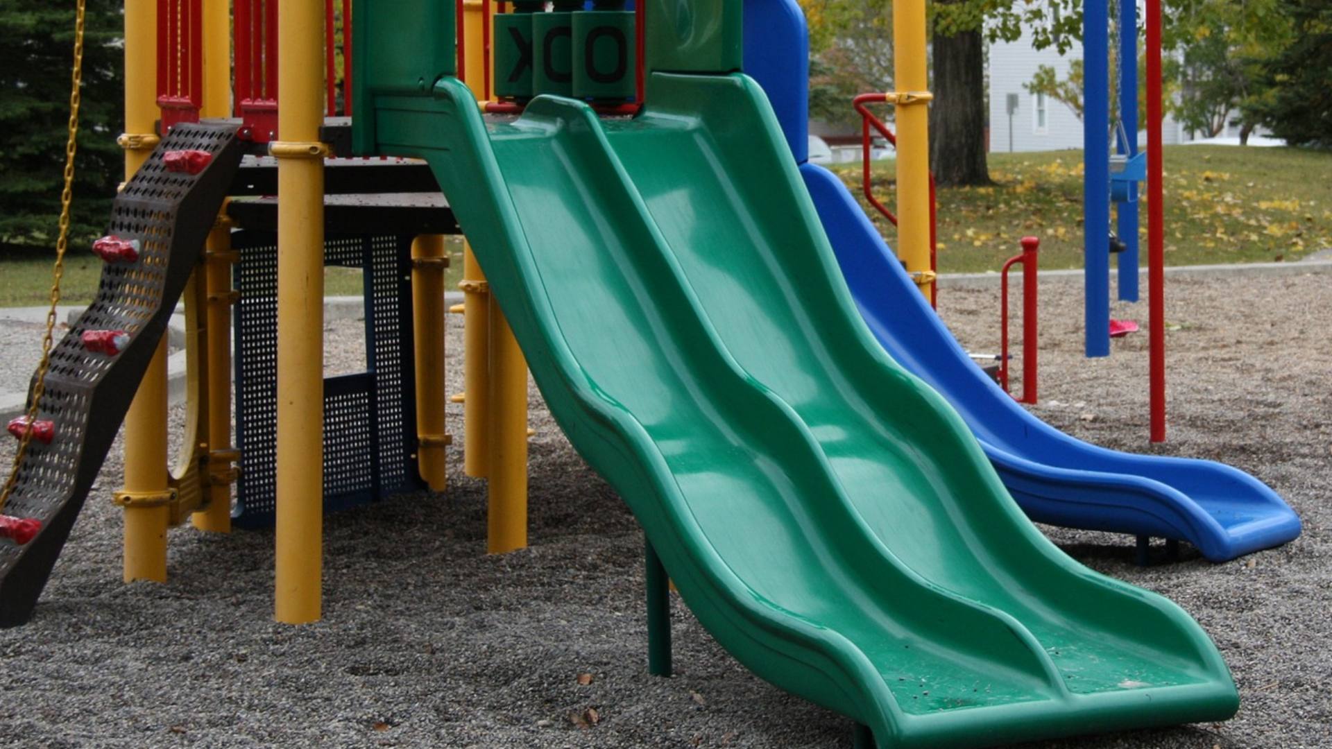 Niño se Salva de Morir Asfixiado en Resbaladilla de Guardería en León ...