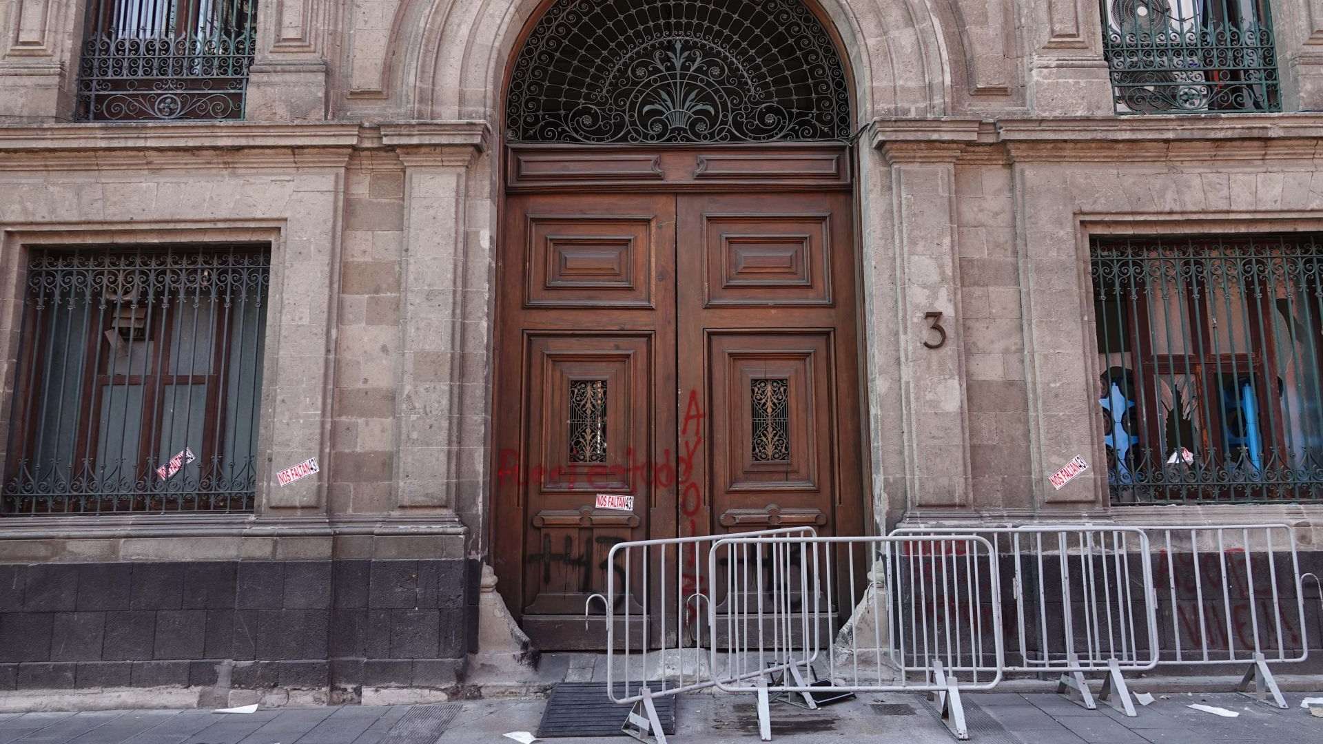 Centro Prodh Lamenta Vandalismo en Palacio Nacional y Urge a ...