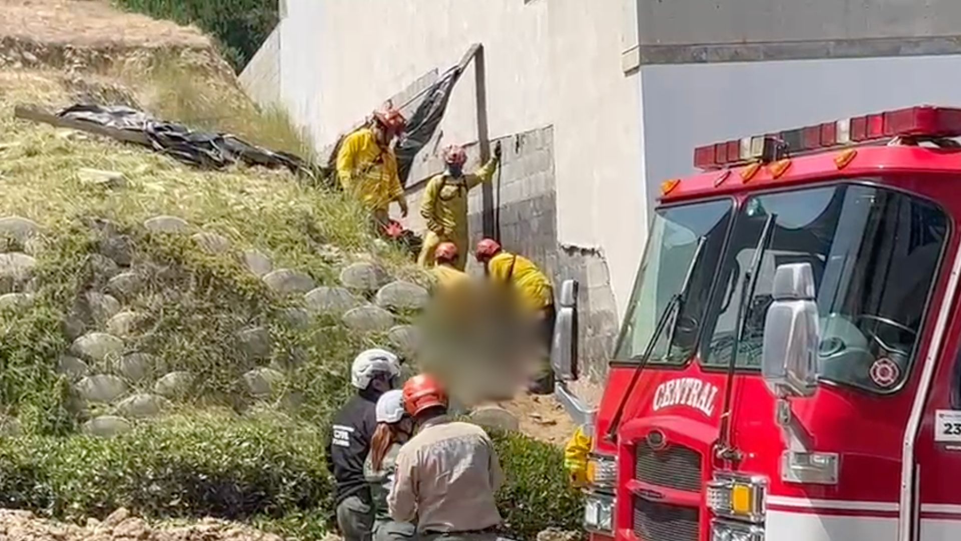 Trabajador Muere tras Quedar Atrapado en Colapso de Tierra en Tijuana | N+