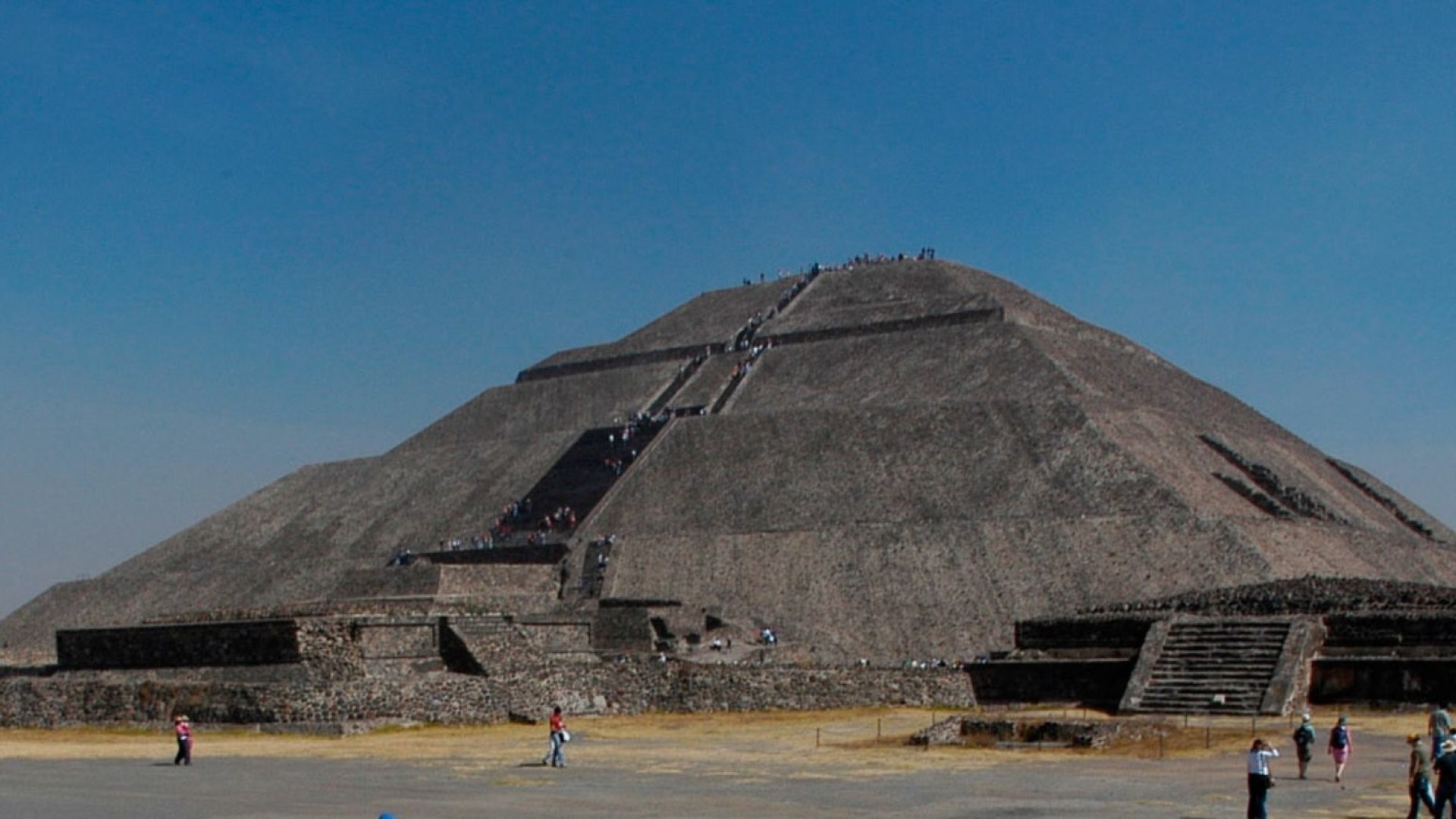 Conflicto Histórico en Teotihuacán por Pirámides del Sol y la Luna ...