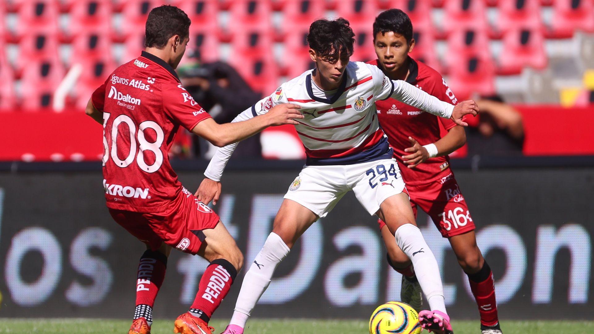 Pelea en Partido Chivas vs Atlas Sub-16 Opaca Festejo por el Campeonato ...