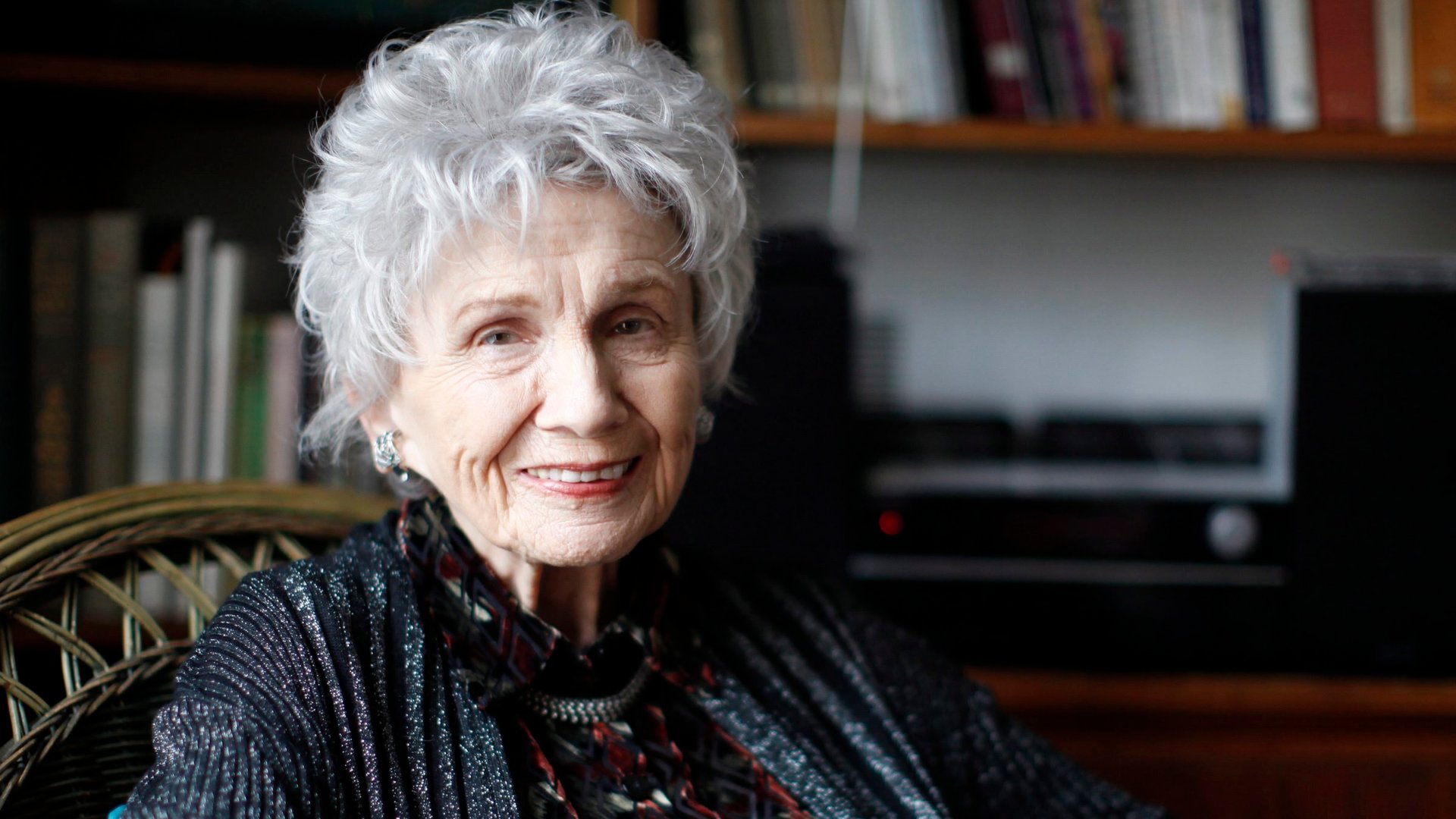 Muere Alice Munro, Escritora Ganadora del Premio Nobel de Literatura ...