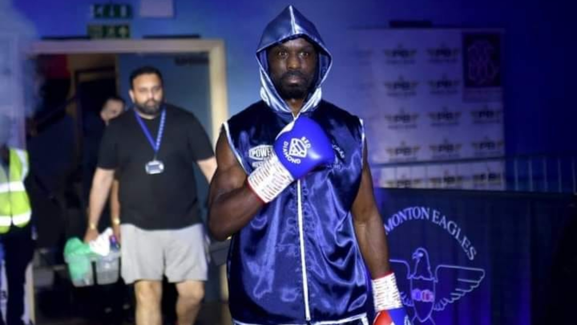 Sherif Lawal: Muere Boxeador tras ser Noqueado en Su Primera Pelea como ...