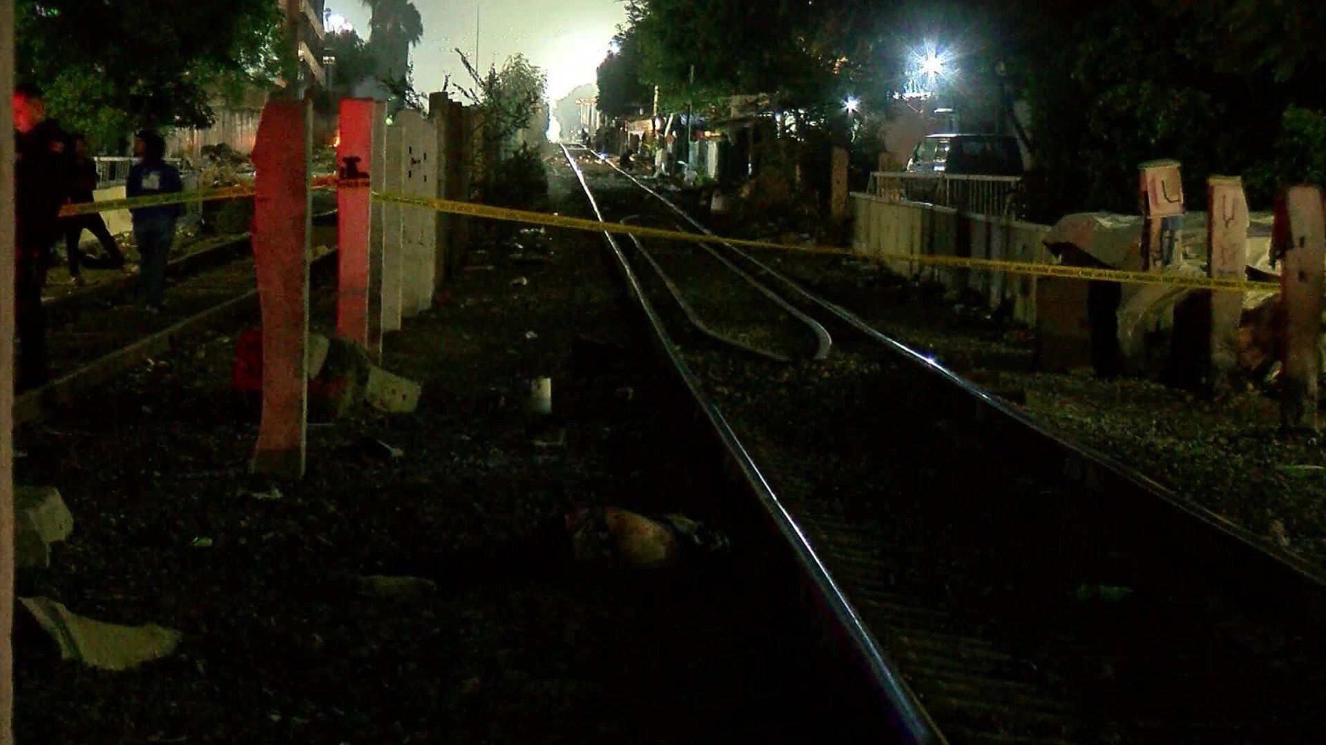 Hombre Muere Arrollado al Intentar Subir al Tren en Movimiento | N+