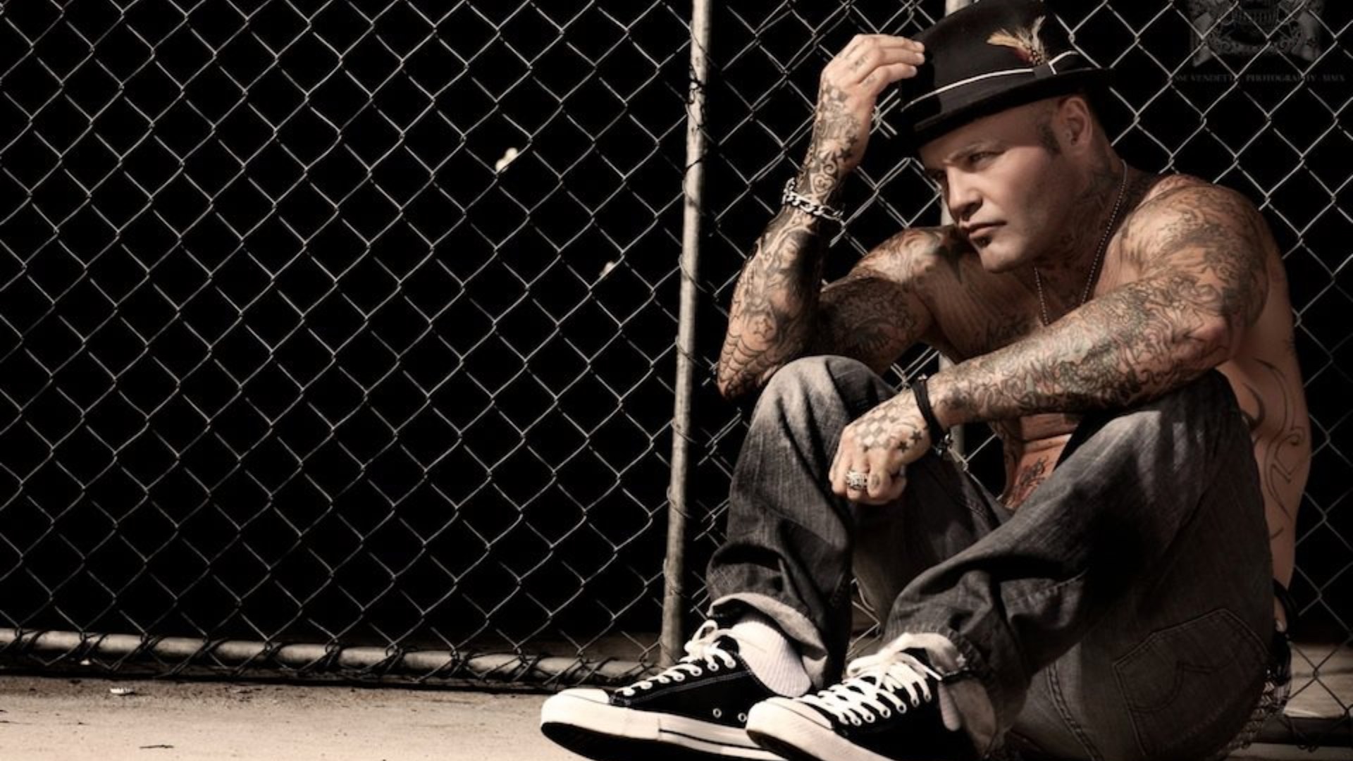 Muere Shifty Shellshock, Vocalista de la Banda Crazy Town, a los 49 ...