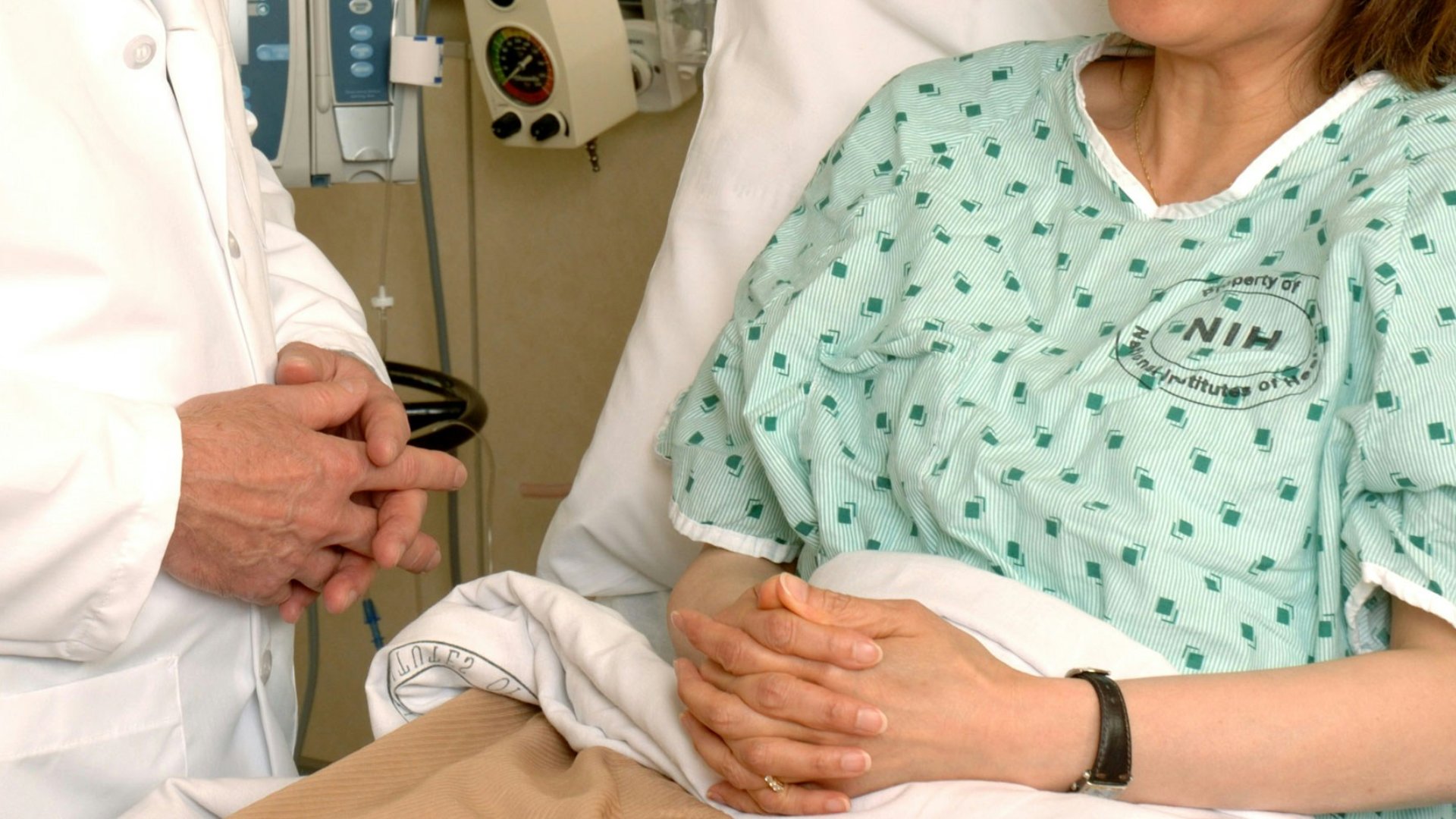 Mujer se Pega en un Dedo del Pie y Descubre que Tiene Cáncer | N+