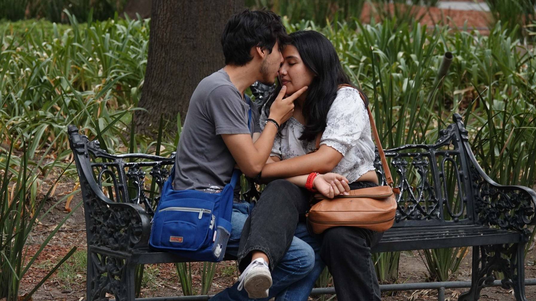 ¿Qué Es "Banksying"? Significado de la Nueva Tendencia "Cruel" para Terminar una Relación de ...