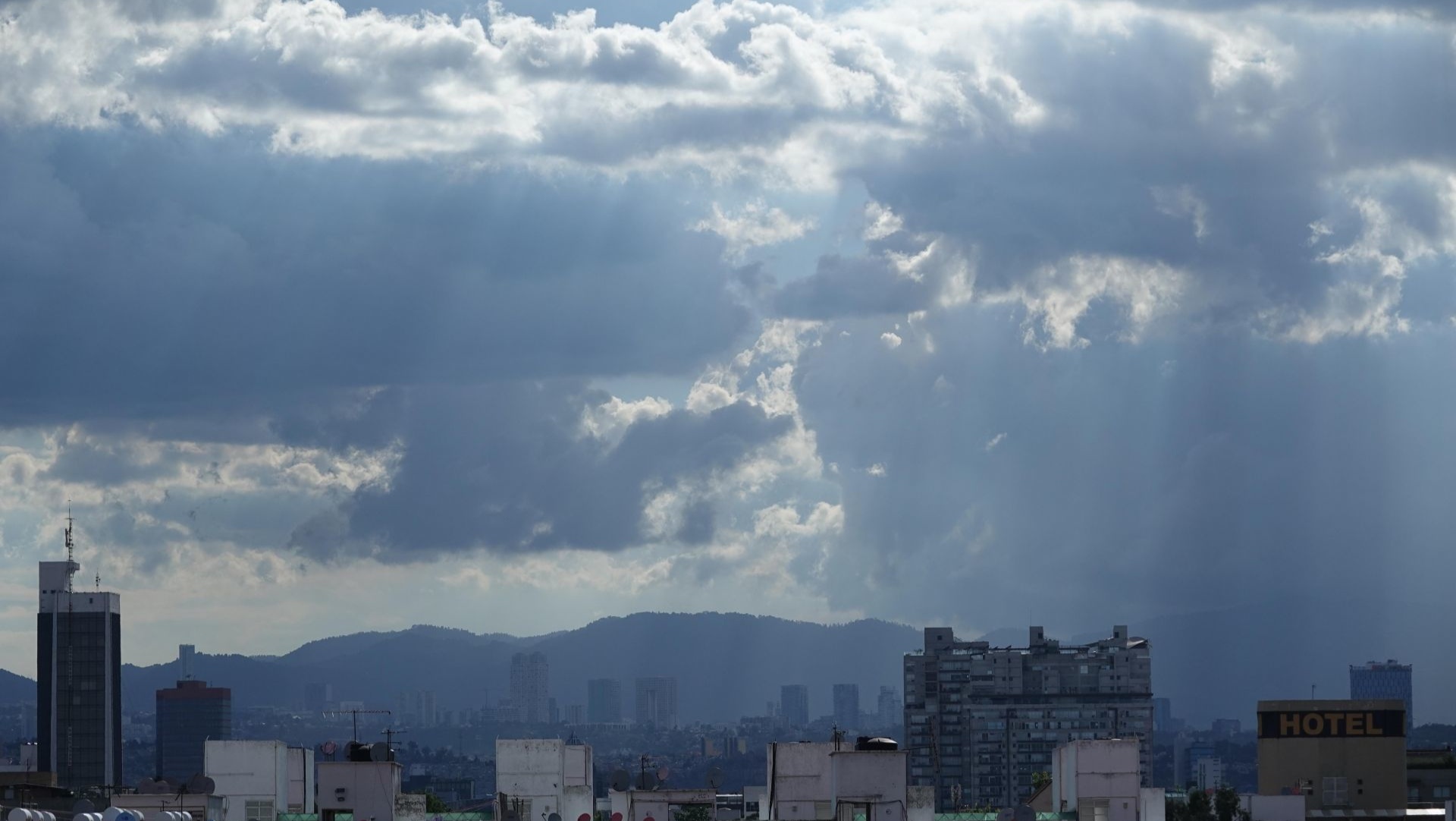 Pronóstico del Clima en México Hoy 9 de Julio de 2024: Habrá Lluvias y Calor en el País | N+