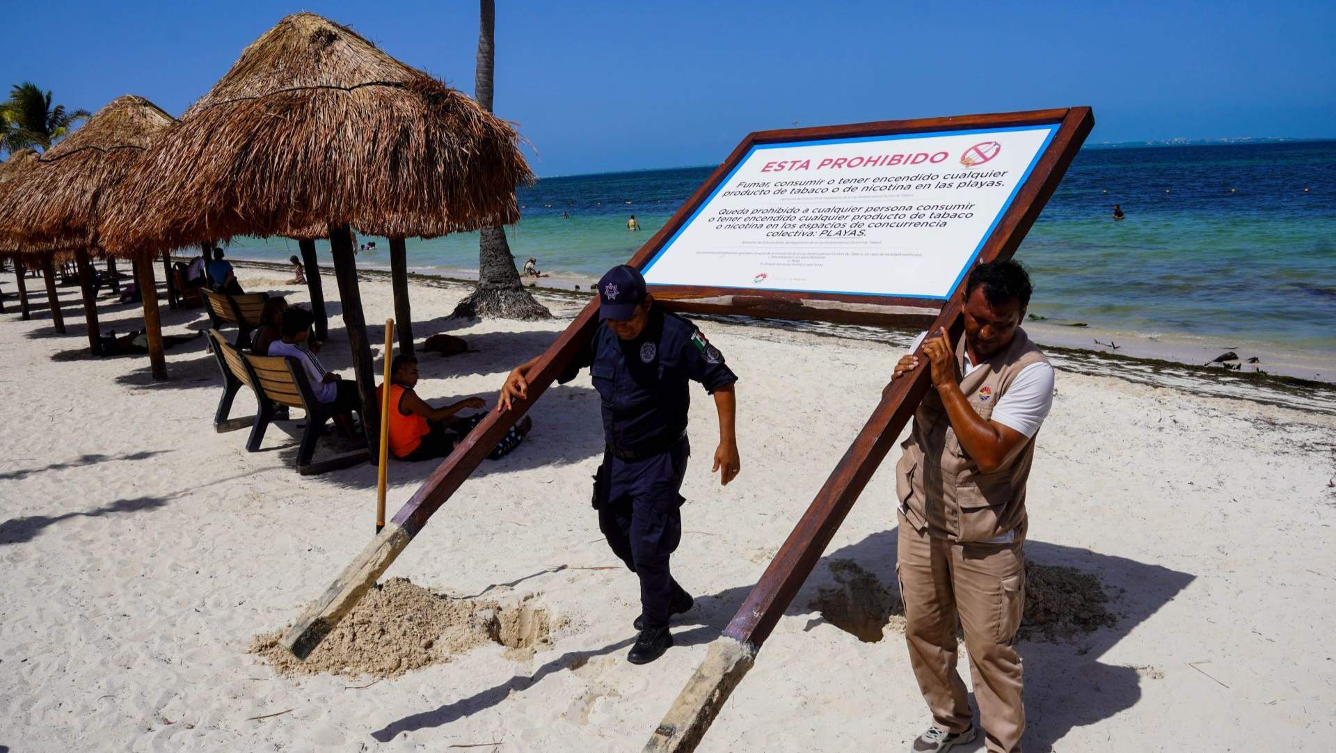 Temor, Desalojos y Previsiones en Quintana Roo ante Inminente Llegada de Beryl | N+