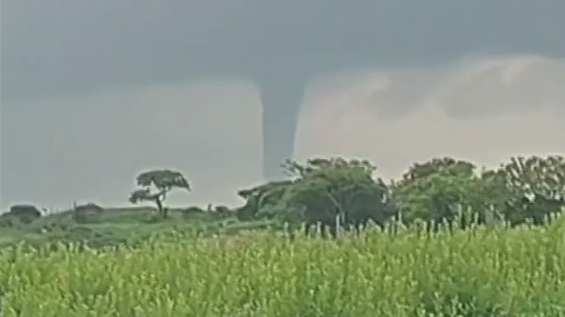 Se Forma Tromba Marina en Alvarado, Veracruz | N+