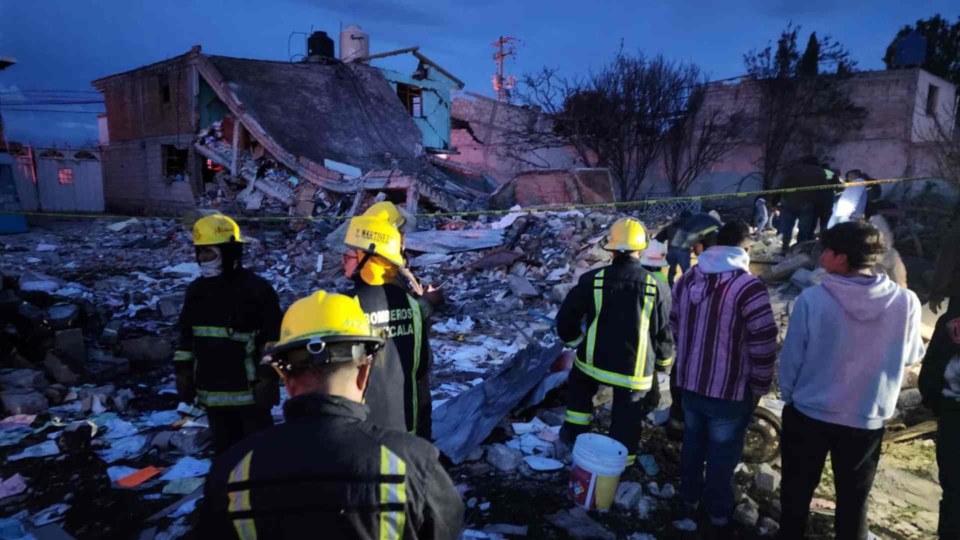 Explosión de Pirotecnia Deja 3 Muertos en San Cosme Xaloztoc, Tlaxcala | N+