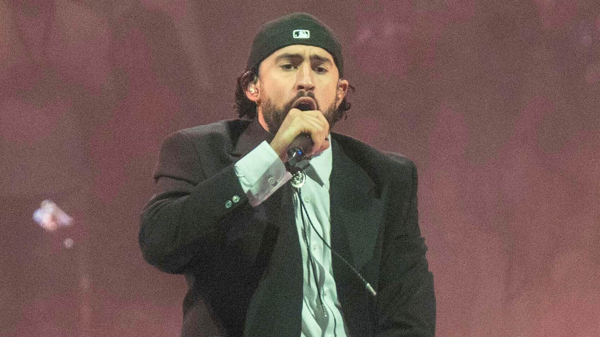 Bad Bunny Paga Anuncios Espectaculares por Elecciones en Puerto Rico 2024; Esto Dicen | N+