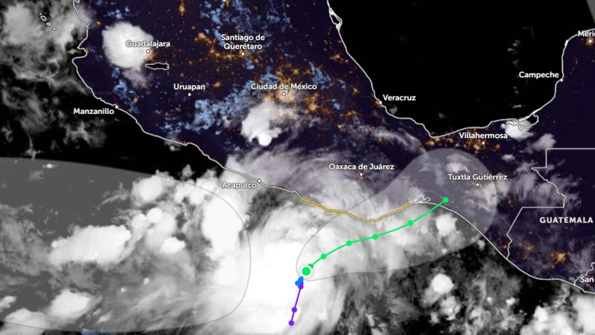 Se Forma la Tormenta Tropical John Frente a Costas de Oaxaca y Guerrero | N+