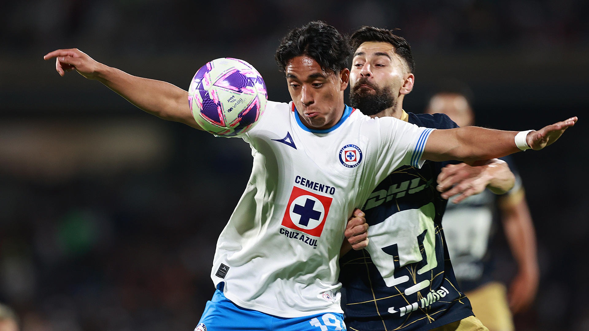 Cruz Azul Derrota a Pumas y Se Consolida como Líder del Torneo | N+