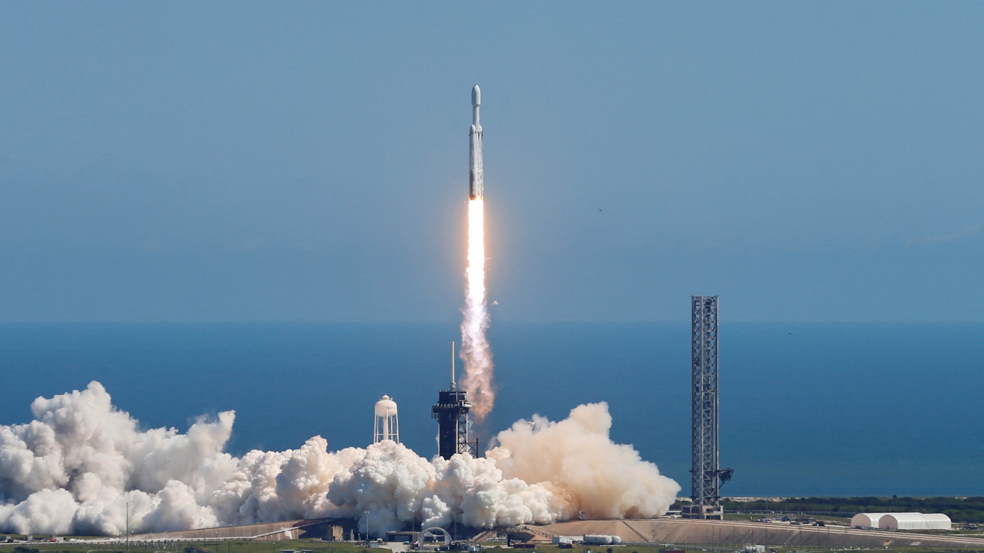 Luna Helada de Júpiter: NASA Lanza Enorme Nave Clipper en Busca de ...