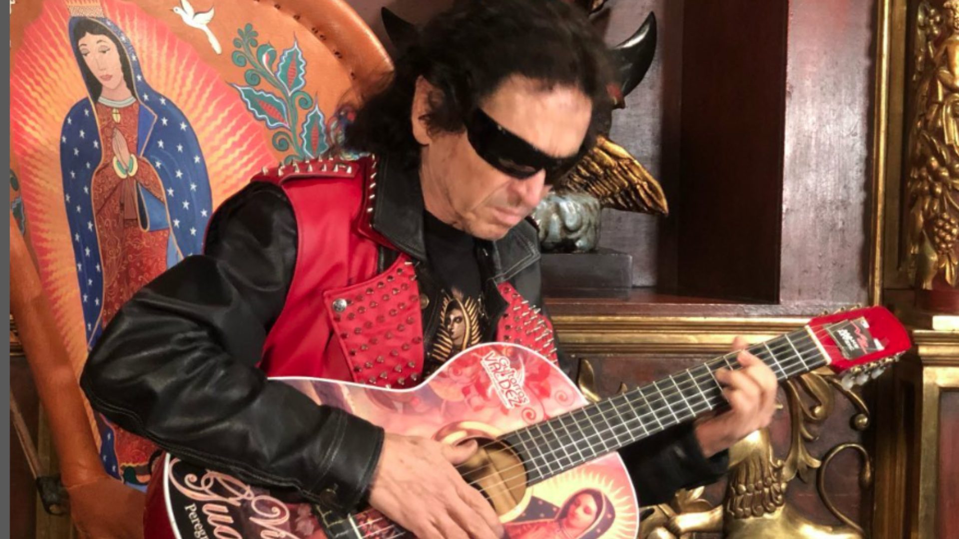 Alex Lora Lanza 'Amenaza' a 'Metallica' por Tocar una de Sus Canciones | N+