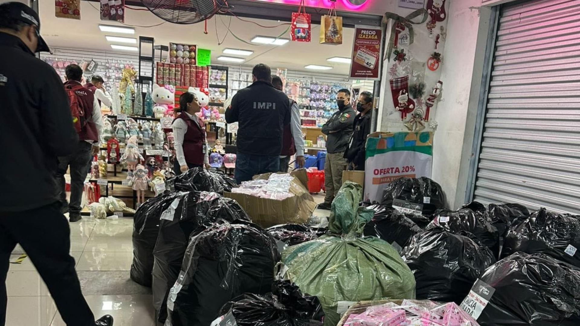 Plaza Mart en Izazaga 89 Sigue Cerrada y Blindada por Policías de la ...