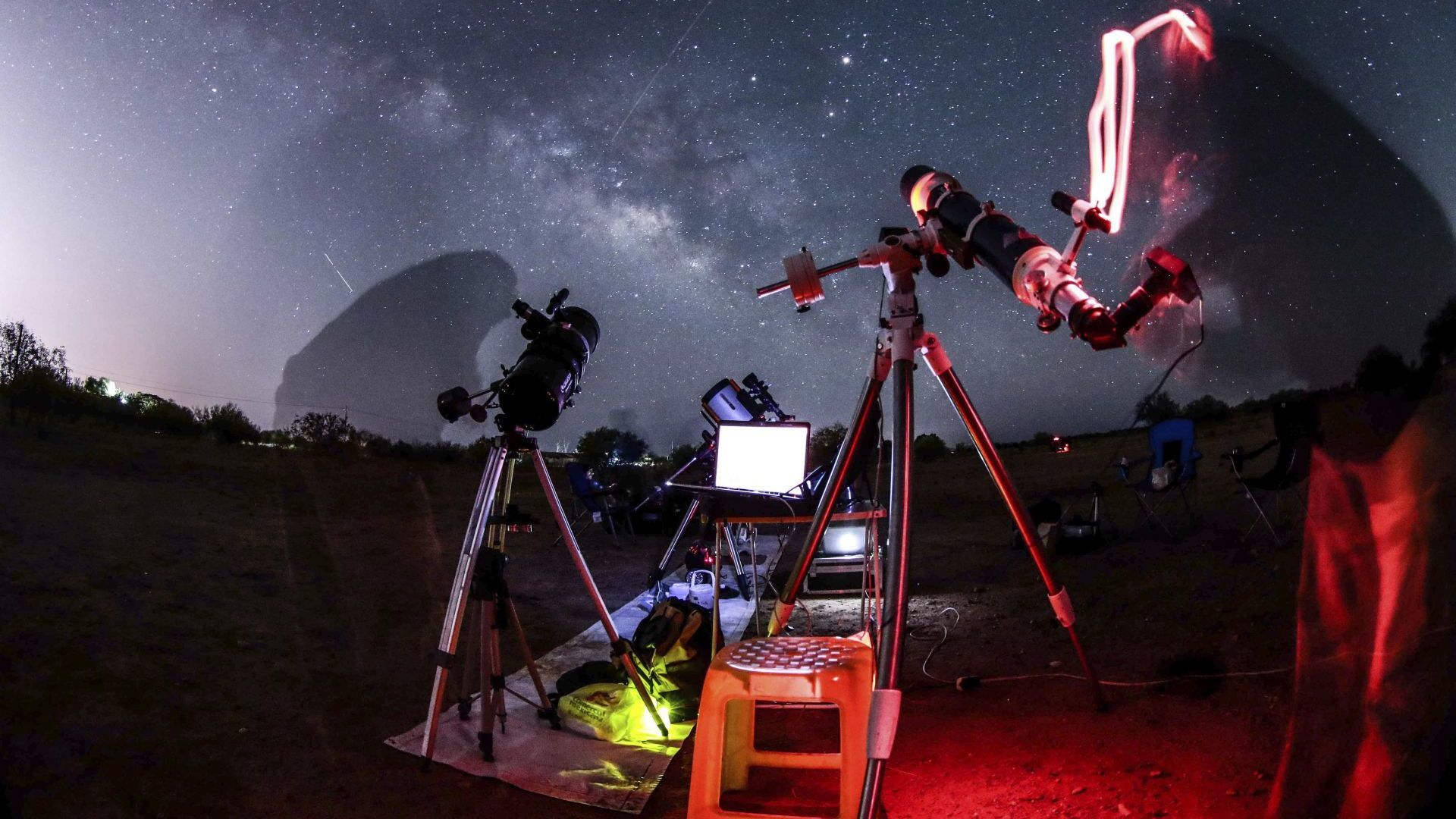 Alineación de Planetas 2025: ¿Cuándo y Dónde Ver con Telescopios Gratis ...