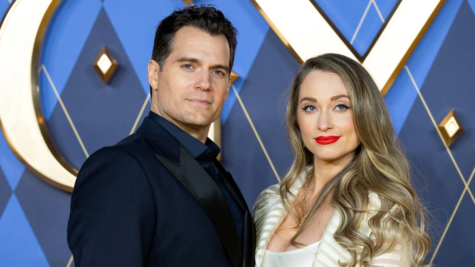 ¡Superpapá! Henry Cavill y Natalie Viscuso se Convierten en Padres | N+