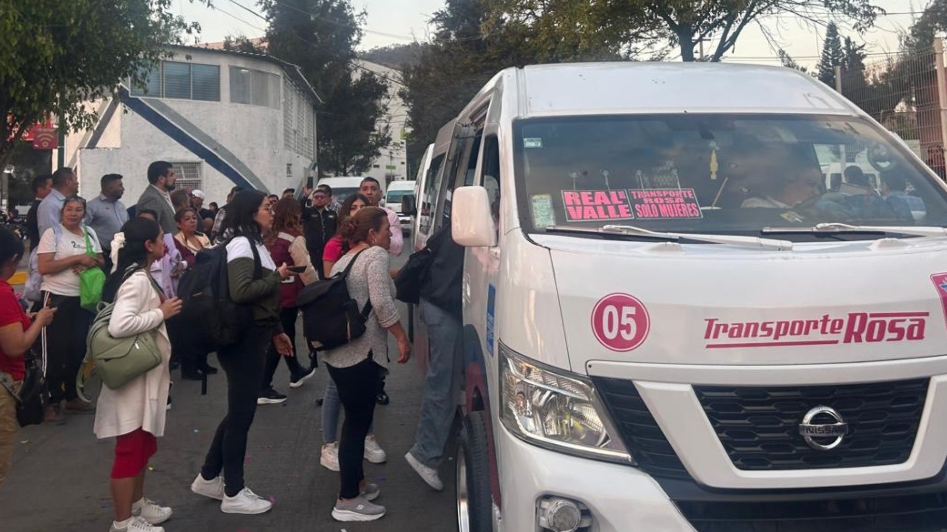 Transporte Rosa para Mujeres en Indios Verdes: Rutas y Horario de ...