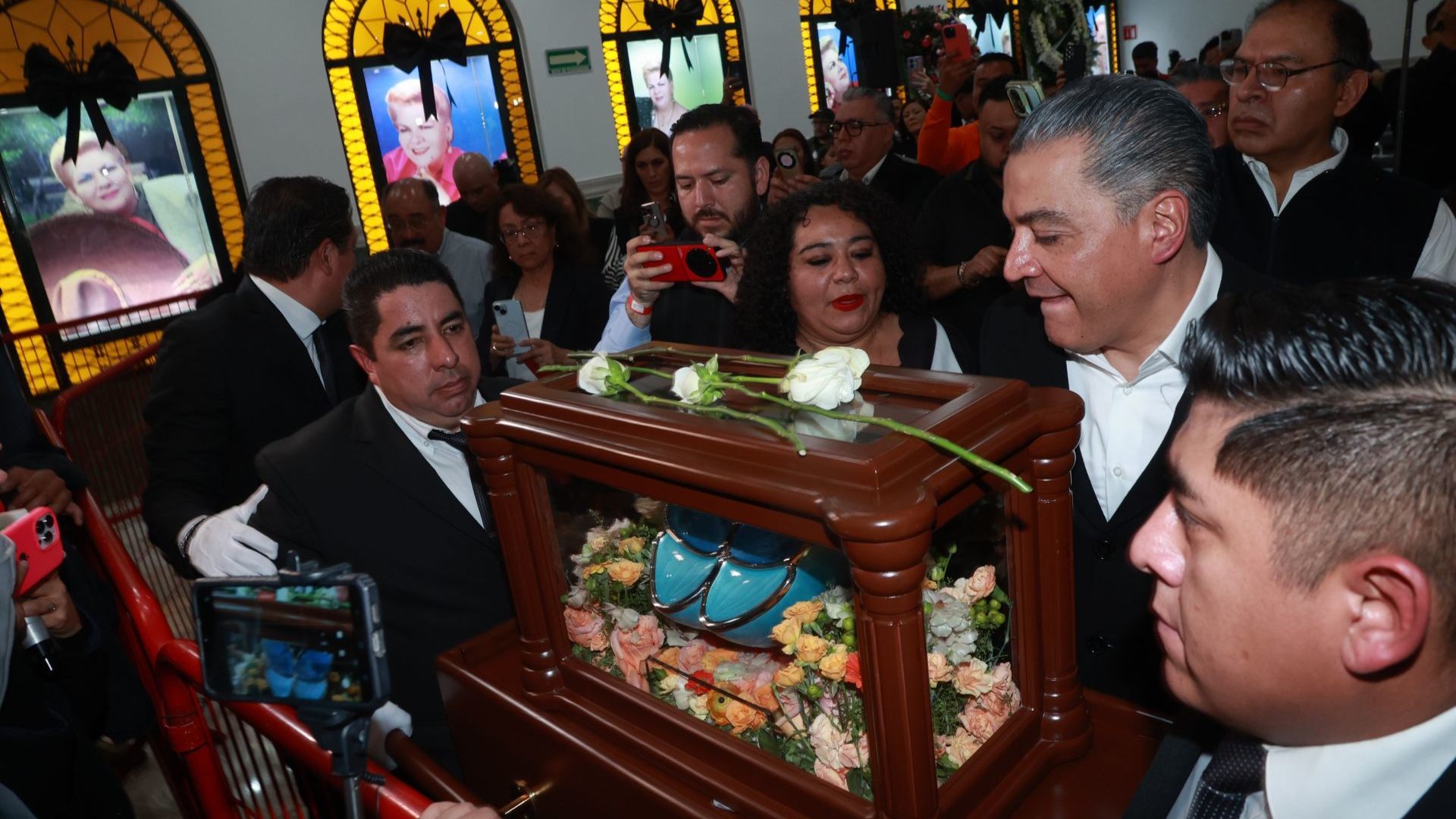 Homenaje a Paquita la del Barrio en CDMX Hoy En Vivo: Así la Despiden ...