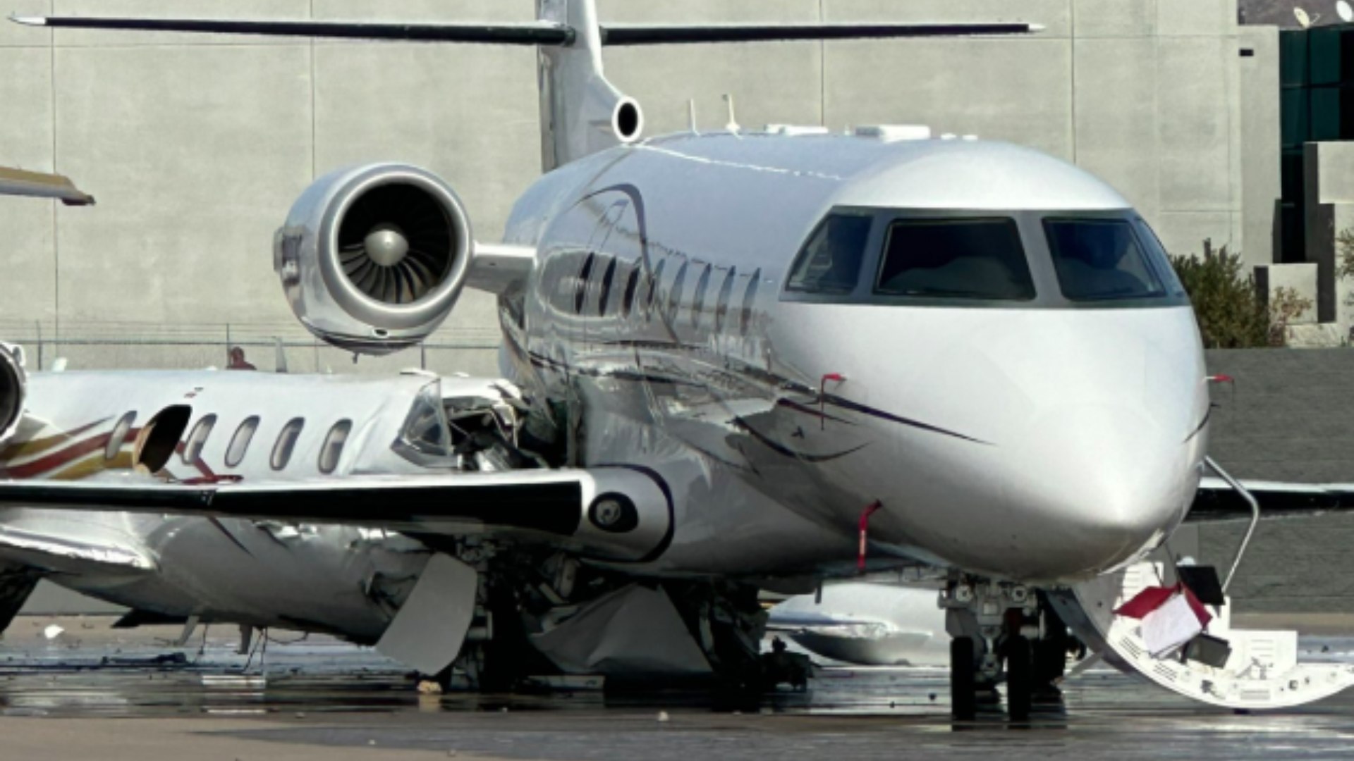 Avión de Vince Neil, de Mötley Crüe, Choca en EUA Hoy; Reportan Un ...