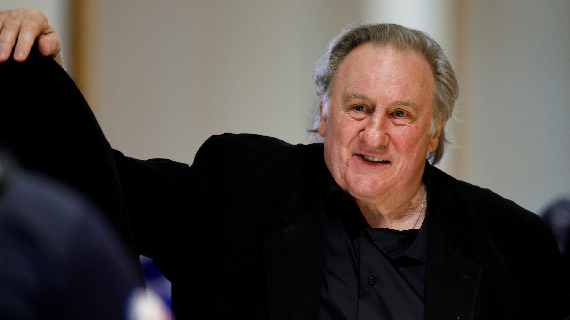 Gérard Depardieu Acepta que Agarró Caderas de Mujer y Describe Cómo Fue ...