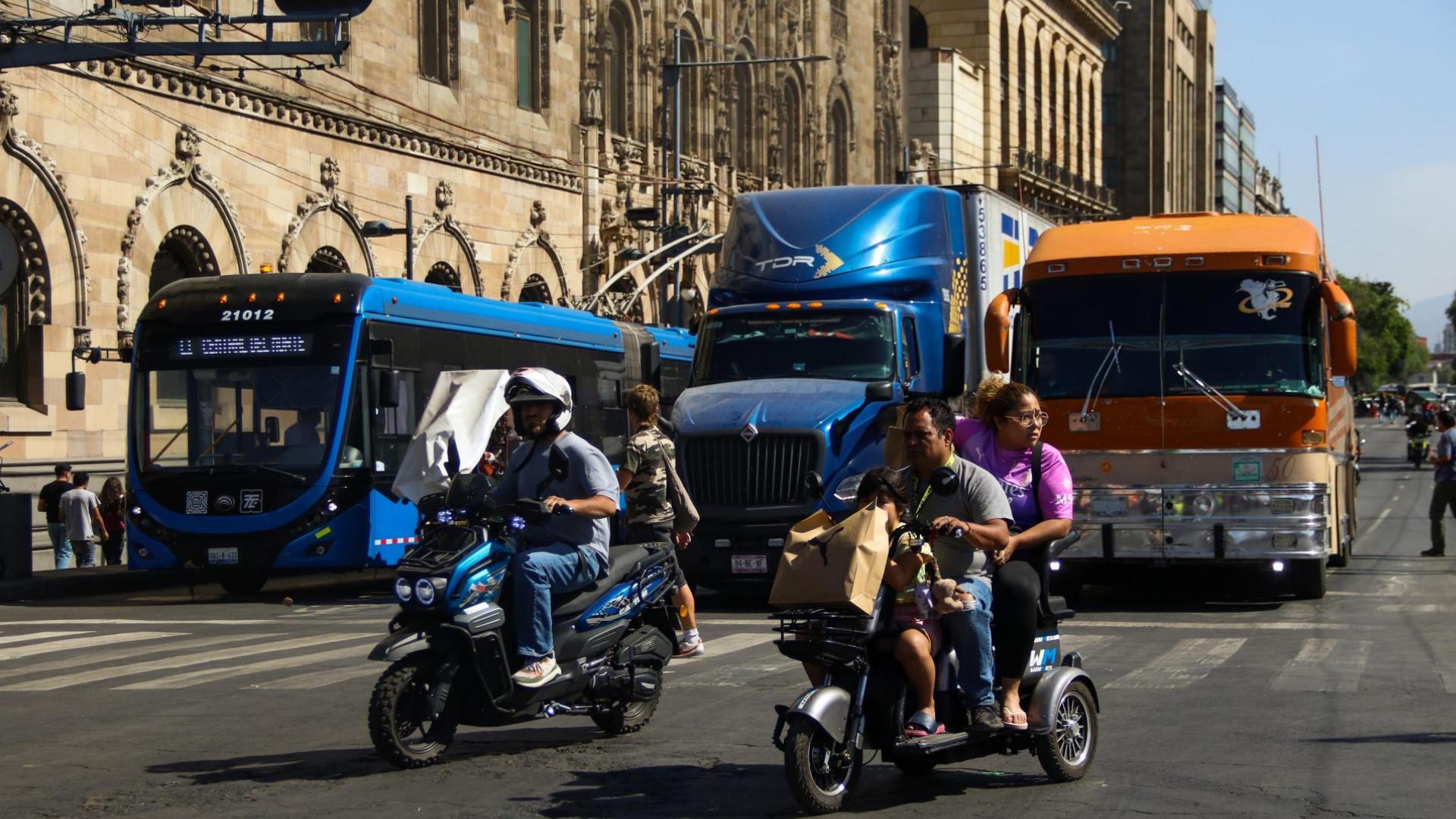 ¿Qué Autos Sí Circulan Hoy 28 de Abril 2025? Placas y Carros Exentos en ...