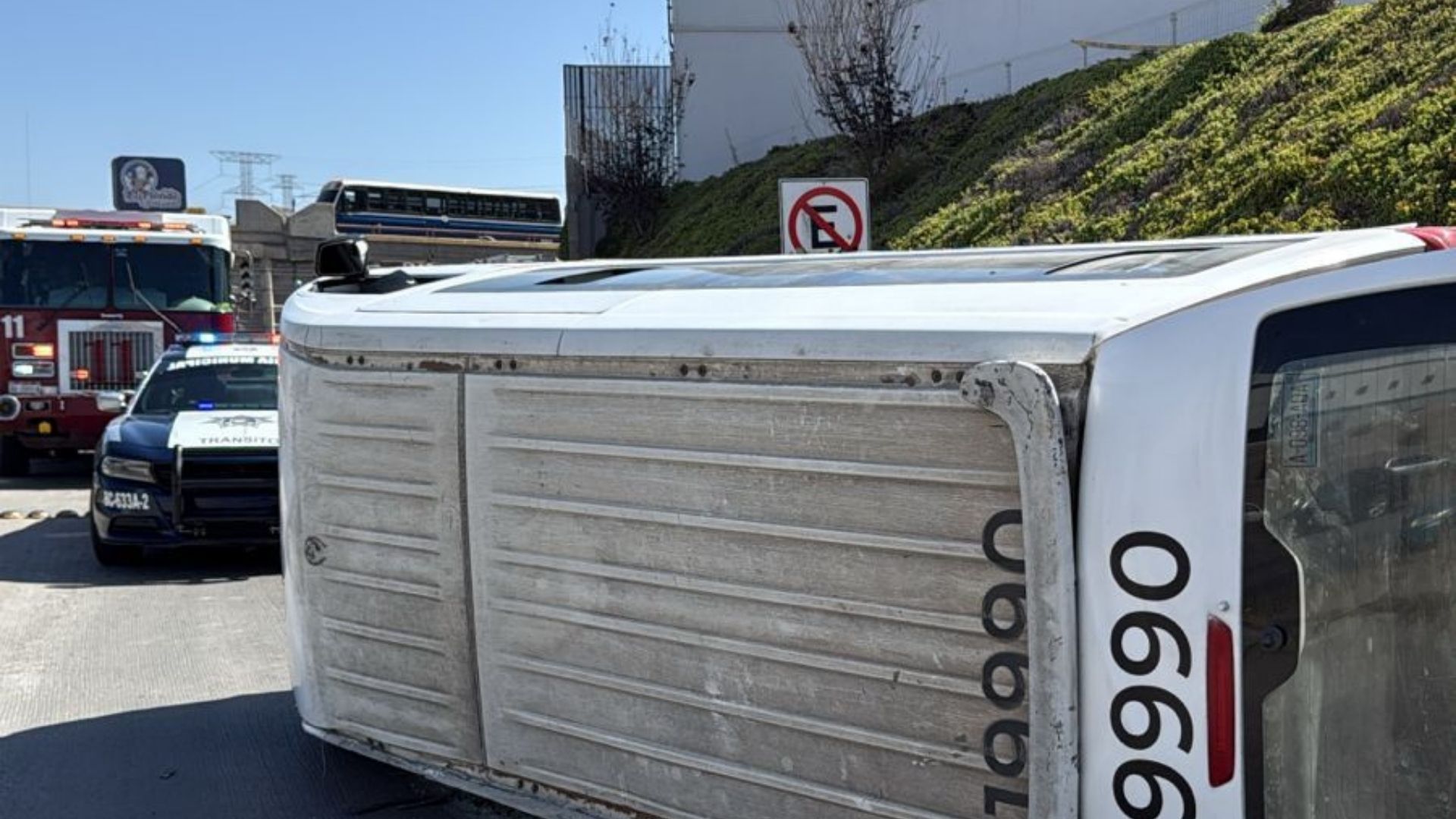 Taxi de Ruta Vuelca en Tijuana y Deja 16 Lesionados; Dos Tienen Heridas ...