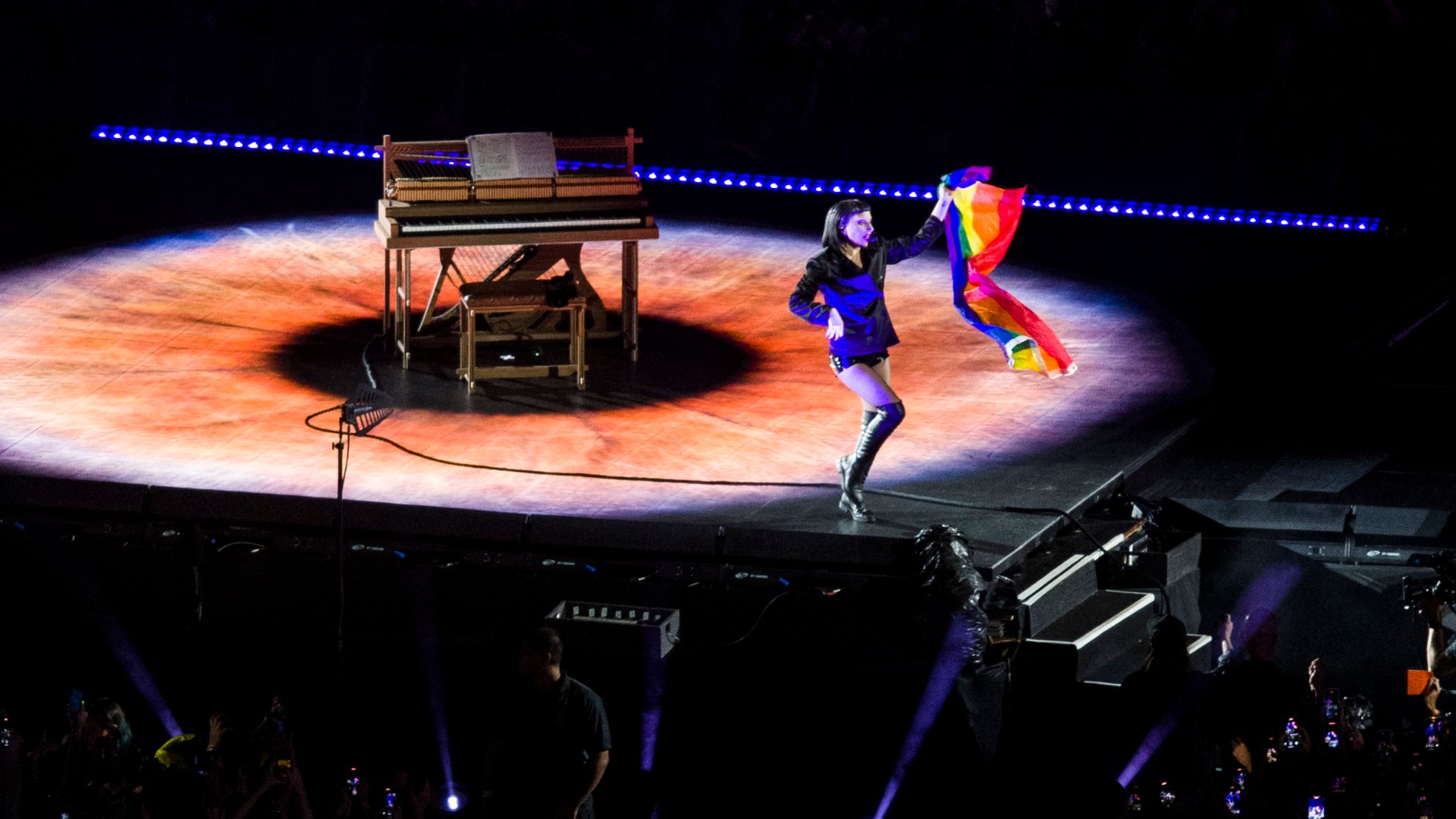 Planeaban Ataque con Bombas Caseras en Concierto de Lady Gaga en Brasil ...