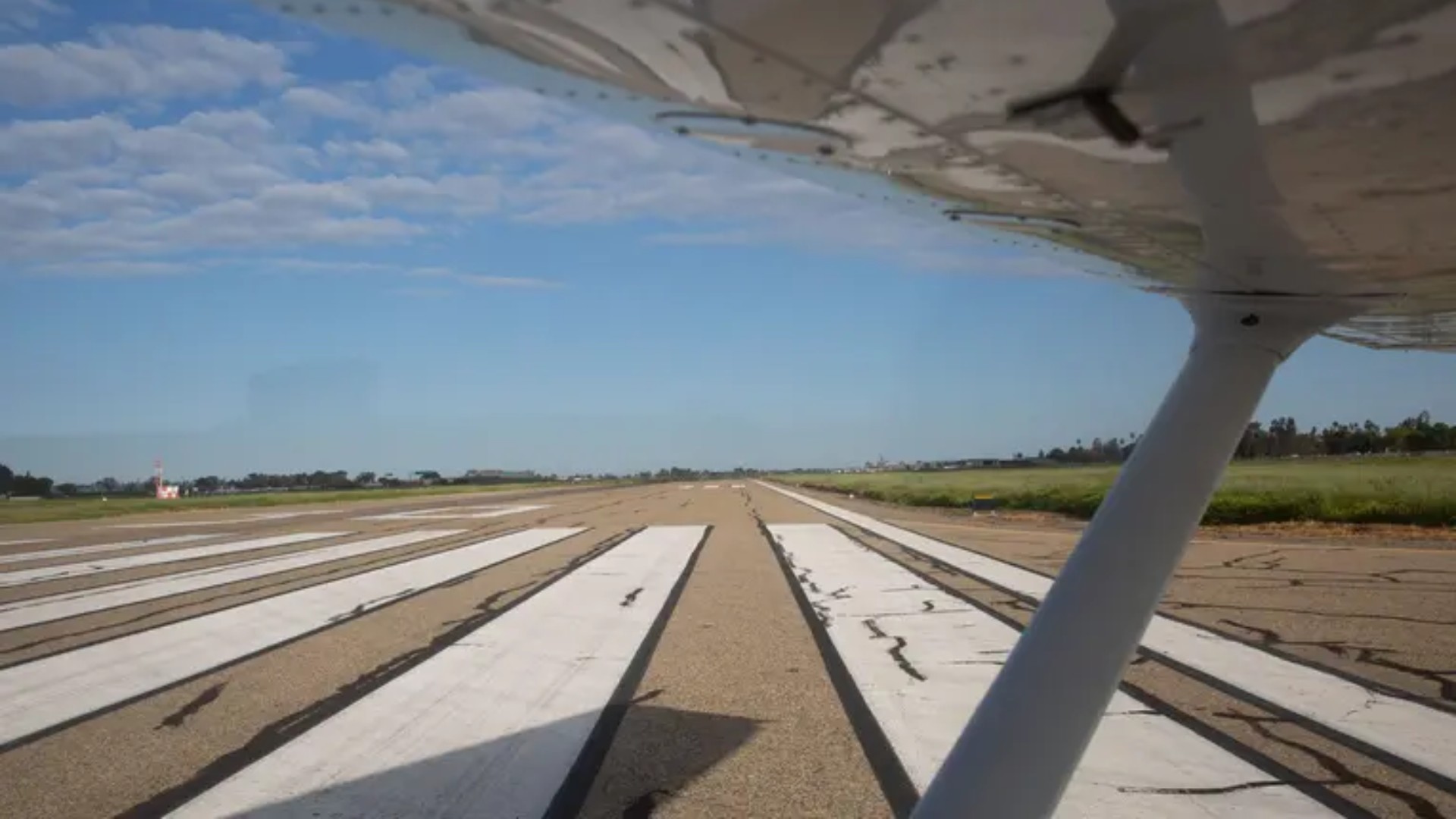 Accidente de Avioneta en Carolina del Norte, EUA Acaba en Tragedia: Muere Piloto al Esquivar ...