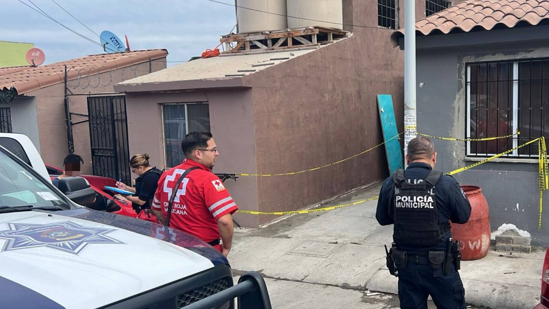 Encuentran a Hombre sin Vida en Patio de Vivienda en Ensenada; Tenía Huellas de Violencia | N+