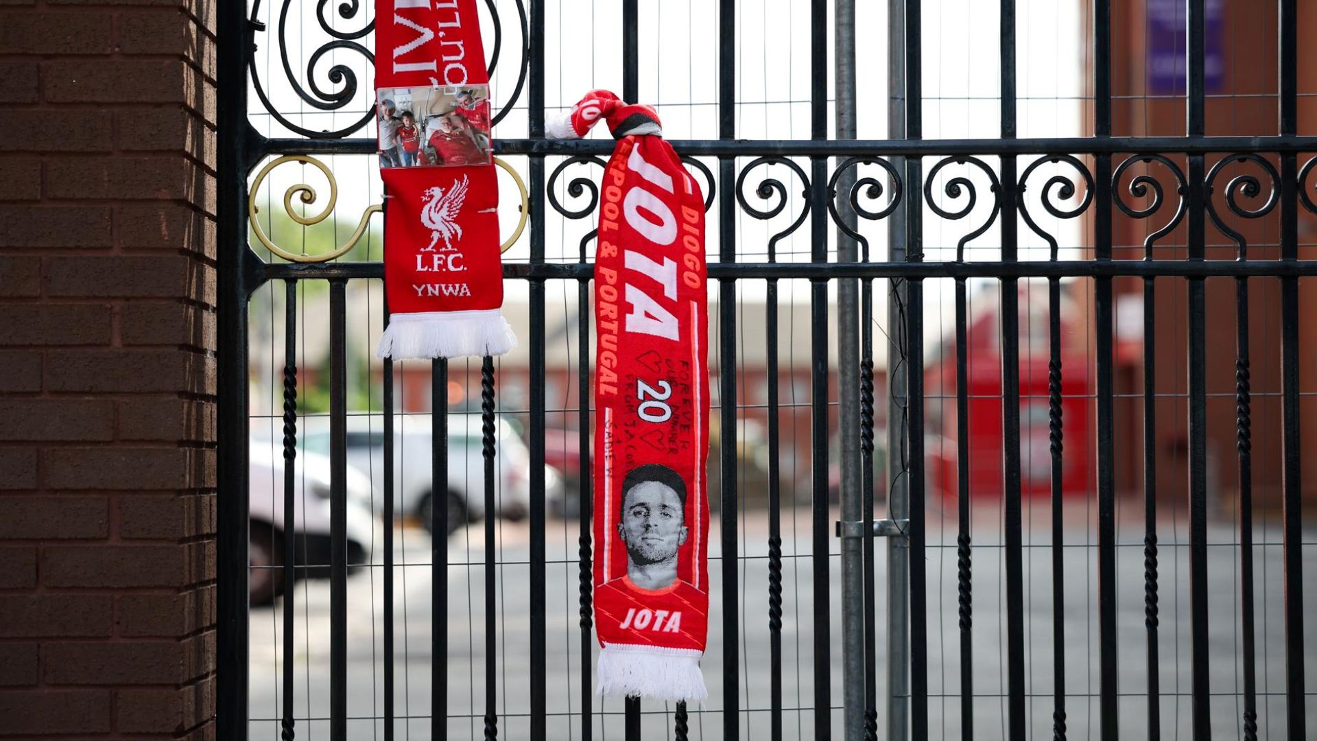 Homenaje a Diogo Jota en Fotos: Fans del Liverpool le Dan Adiós con ...