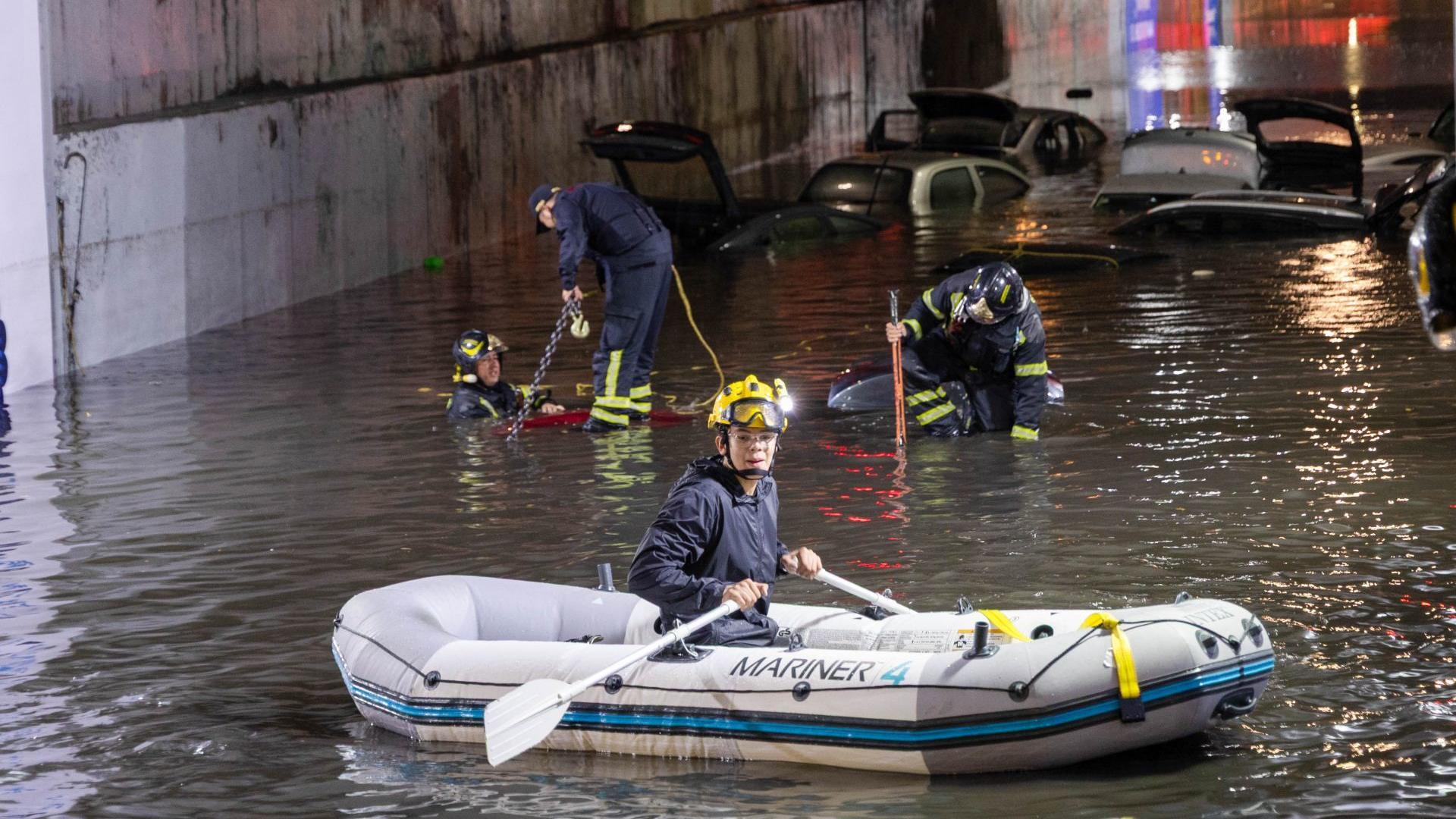 CDMX, con Clima Extremo y Récord por Lluvias: ¿Qué Es la Isla de Calor que Causa Tormentas? | N+
