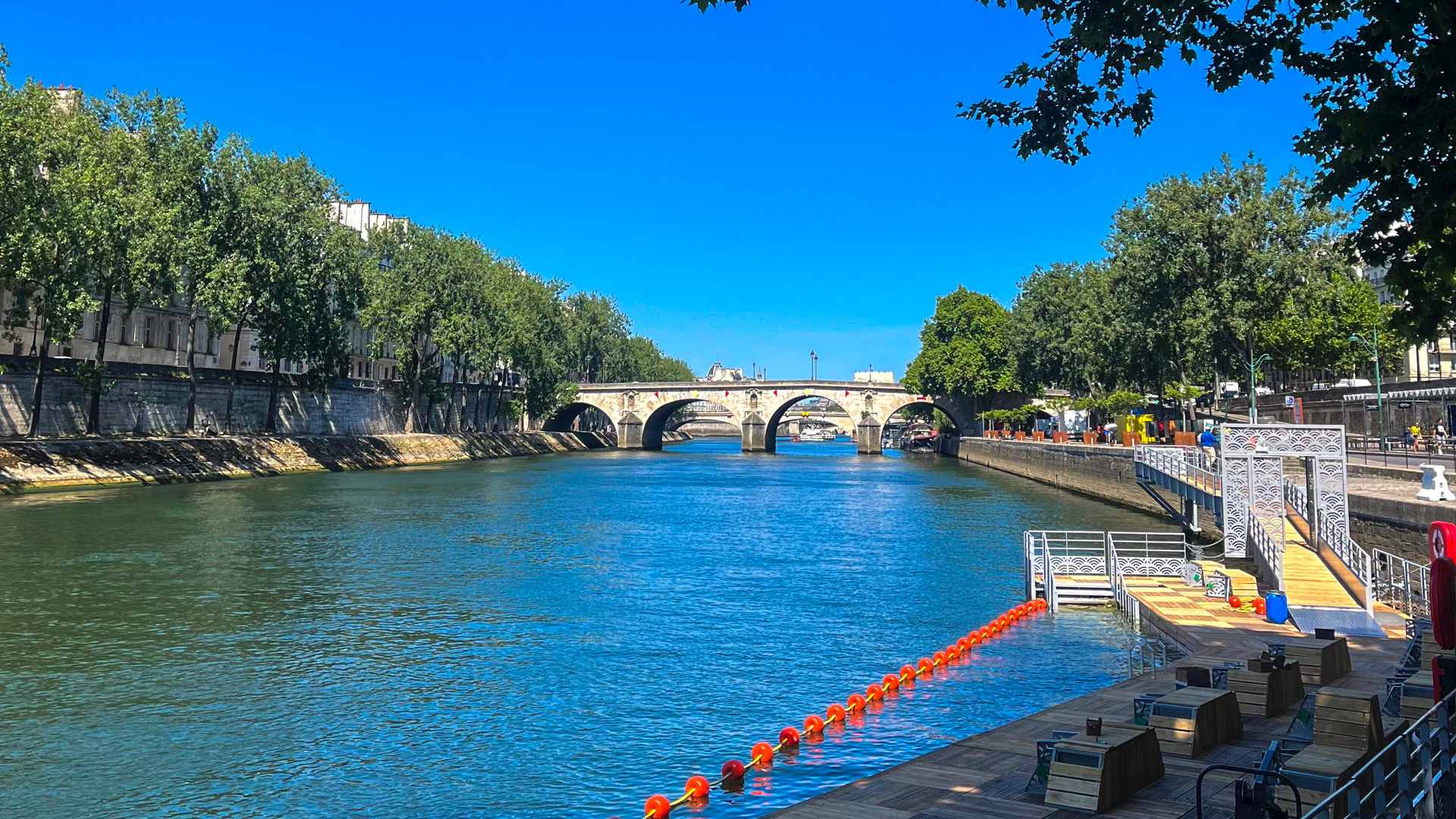 ¿Vacaciones en París? Turistas ya Pueden Nadar Gratis en Río Sena y ...