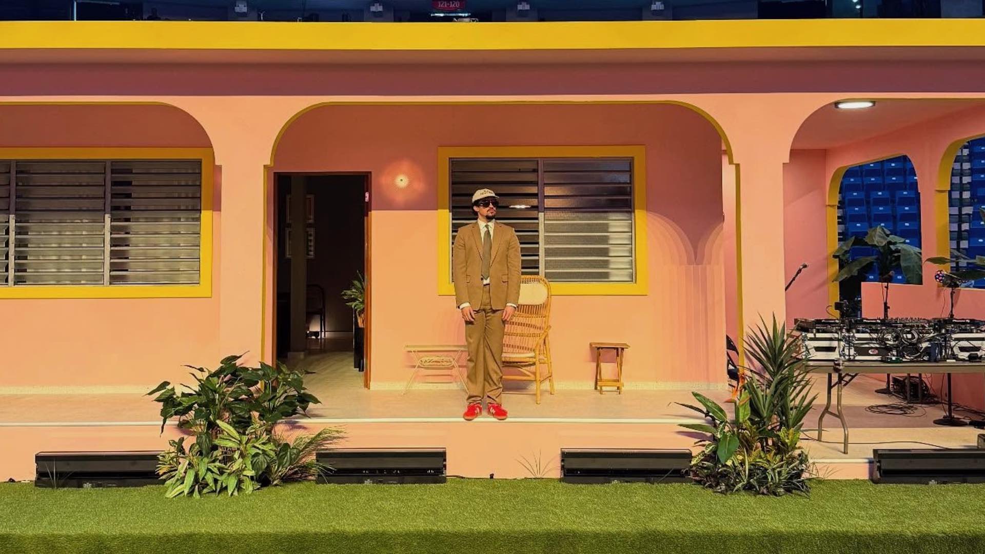 Dueño de ‘La Casita’ de Bad Bunny lo Demanda por 6 Millones de Dólares | N+