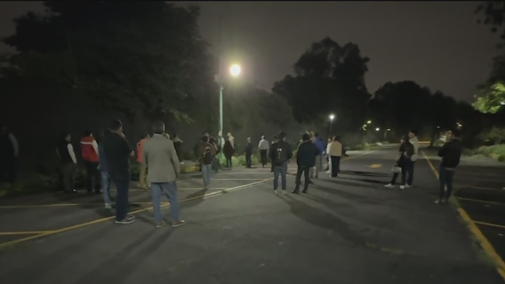 Alumnos, Padres de Familia y Autoridades de la UNAM Revisan Seguridad ...